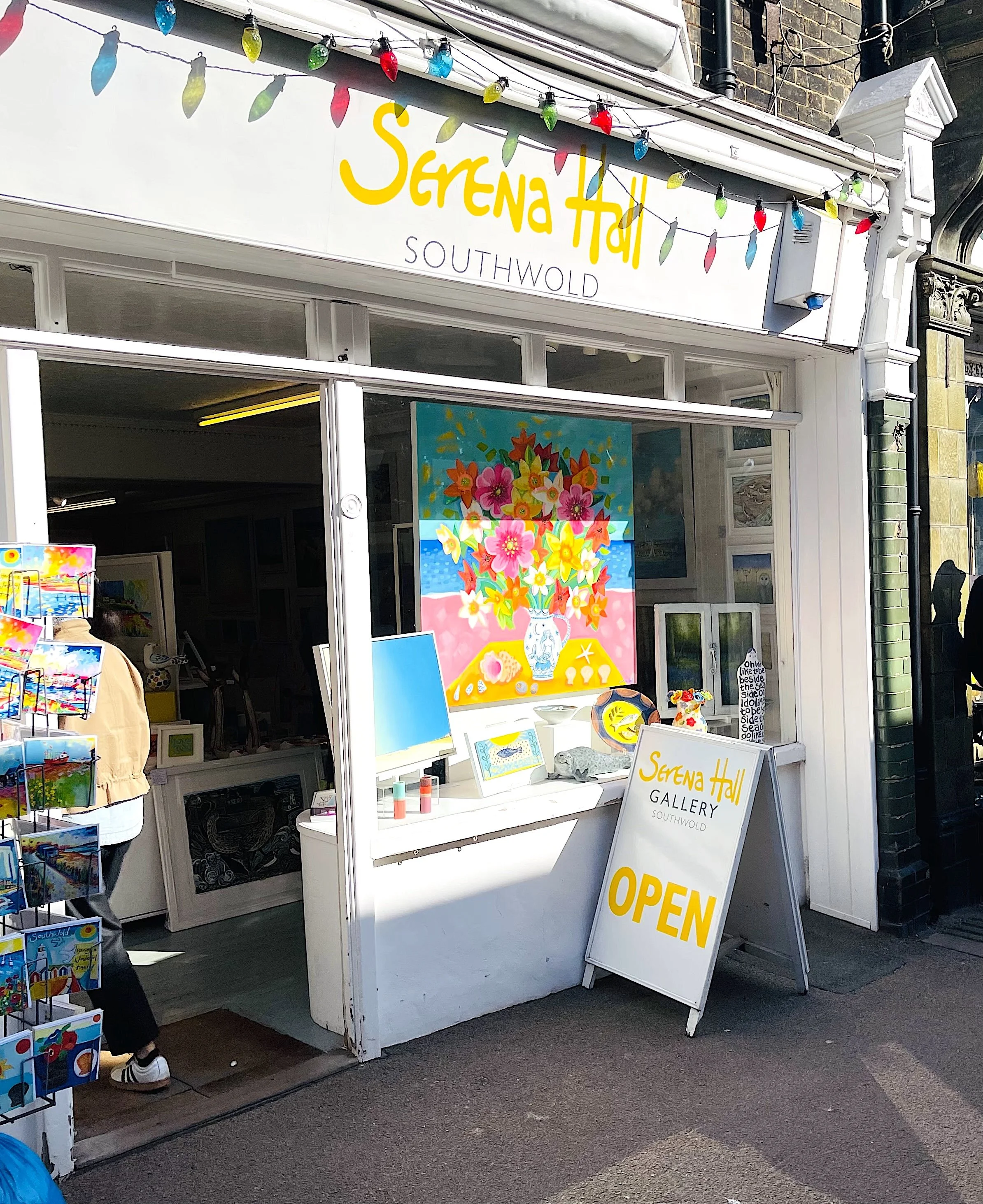 serena hall gallery
