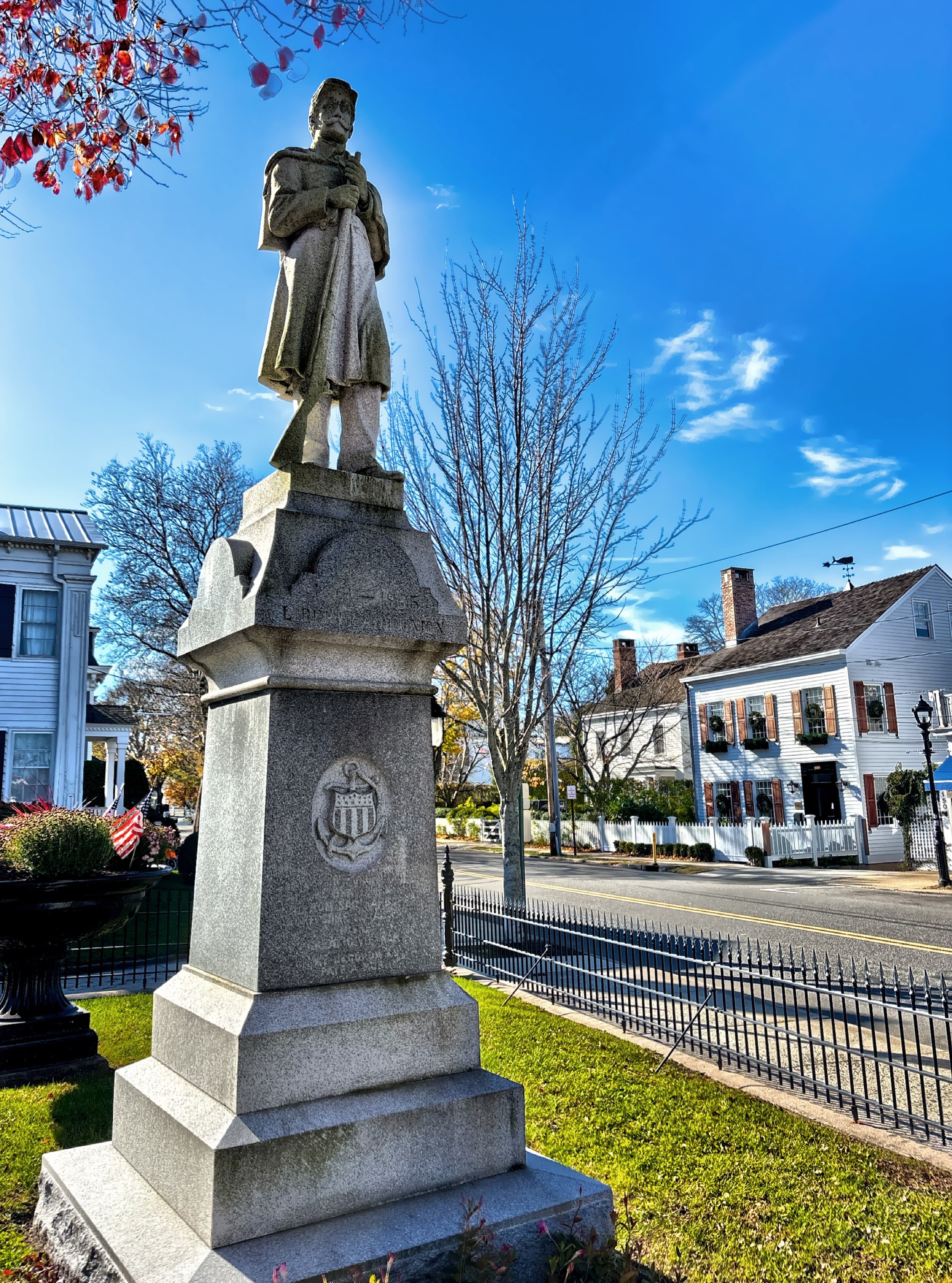 Attracting Celebrities While Maintaining Its Village Charm - Sag Harbor ...