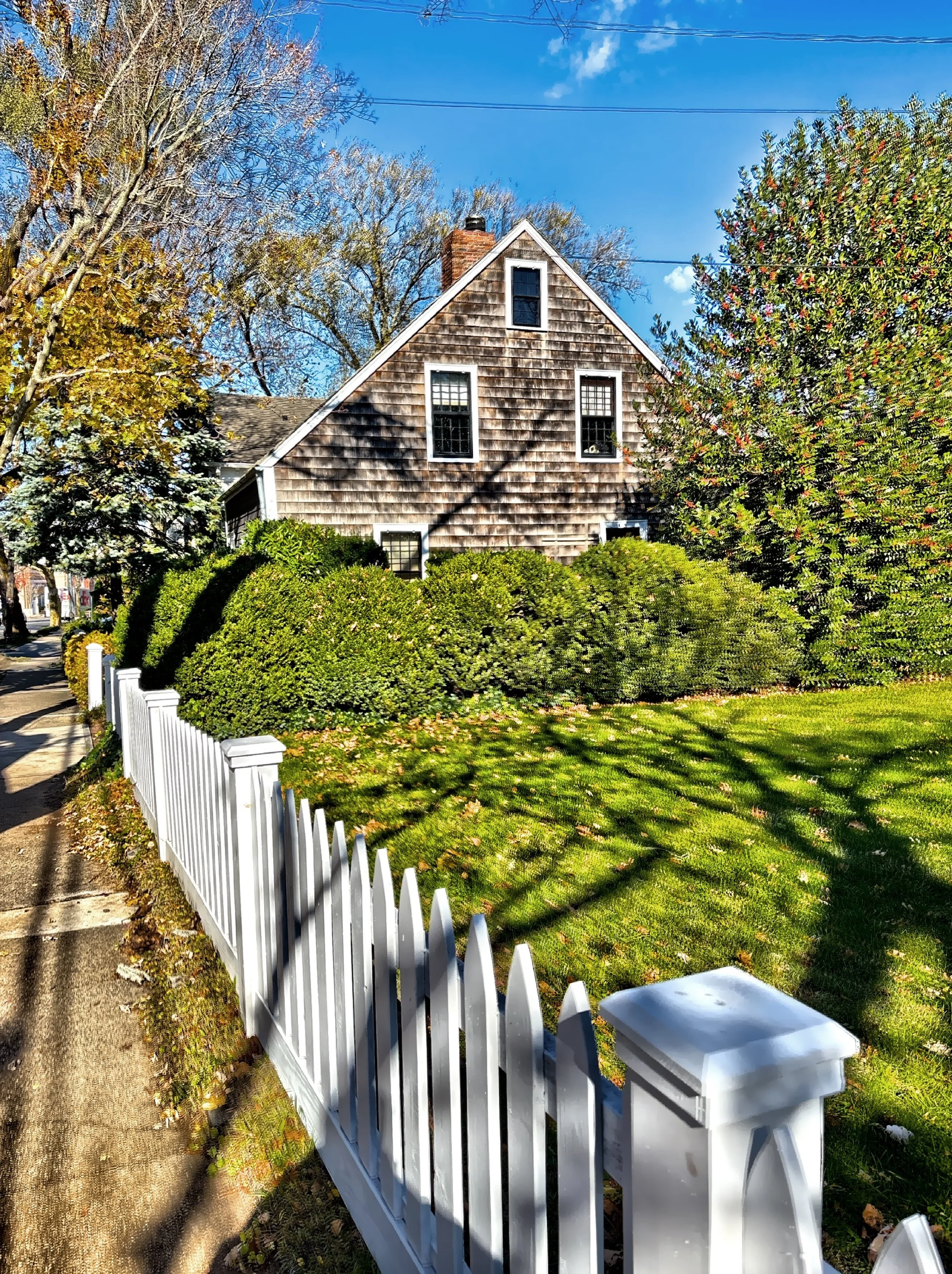 Attracting Celebrities While Maintaining Its Village Charm - Sag Harbor ...