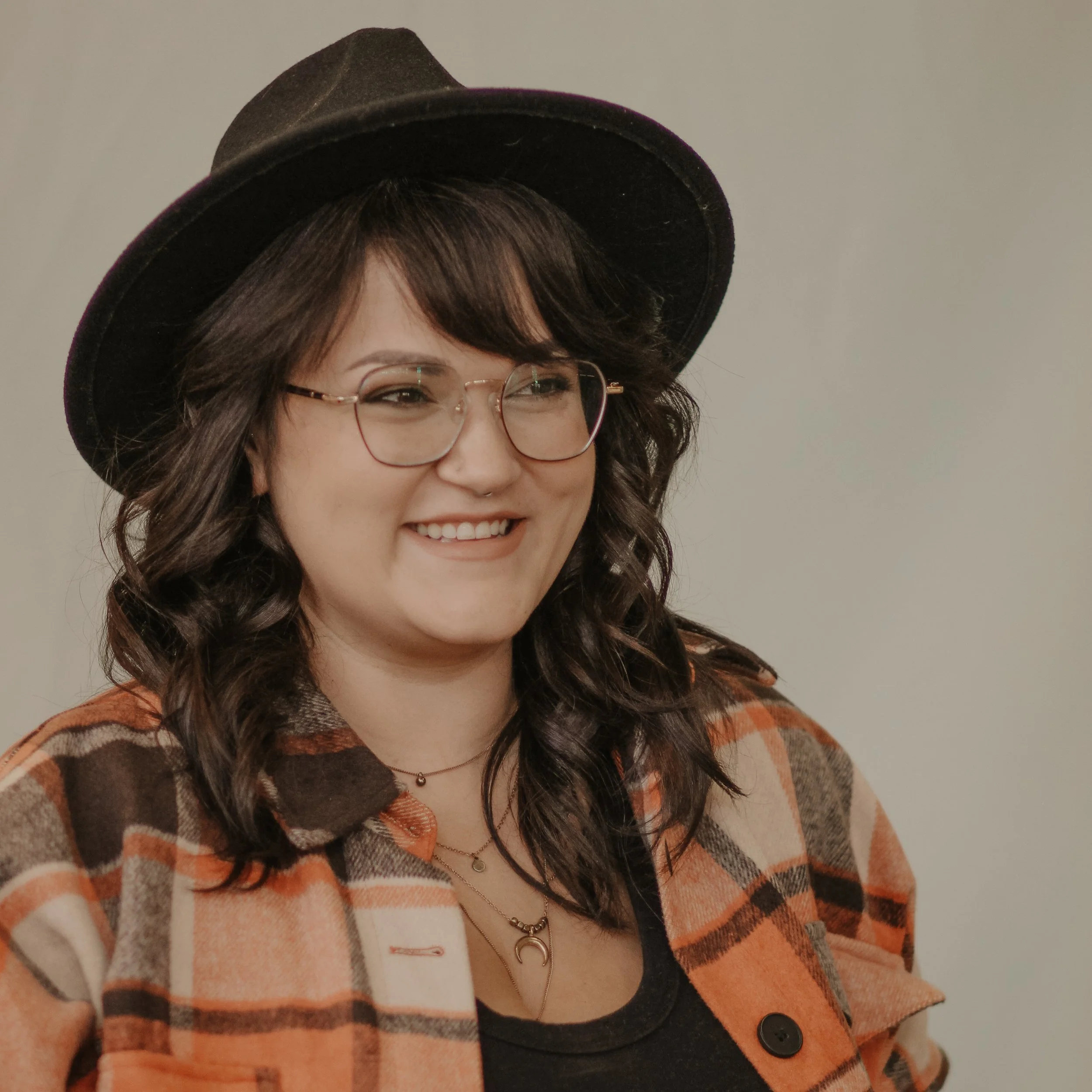 Elizabeth Team — Solo Salon