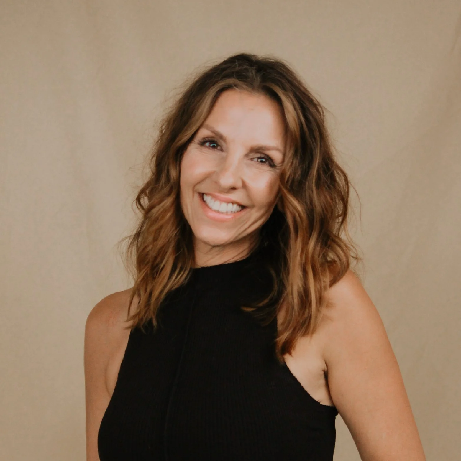 Elizabeth Team — Solo Salon