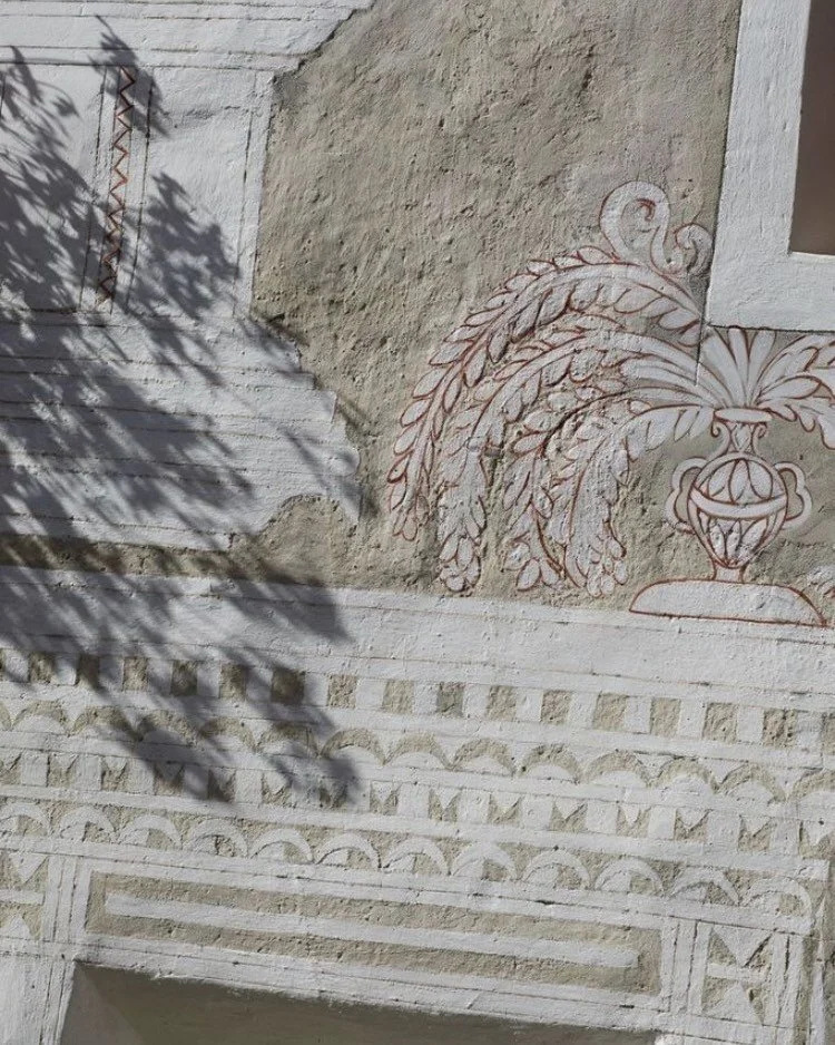 Sgrafits – The Art of Illusion – Traditional front walls in Engadin