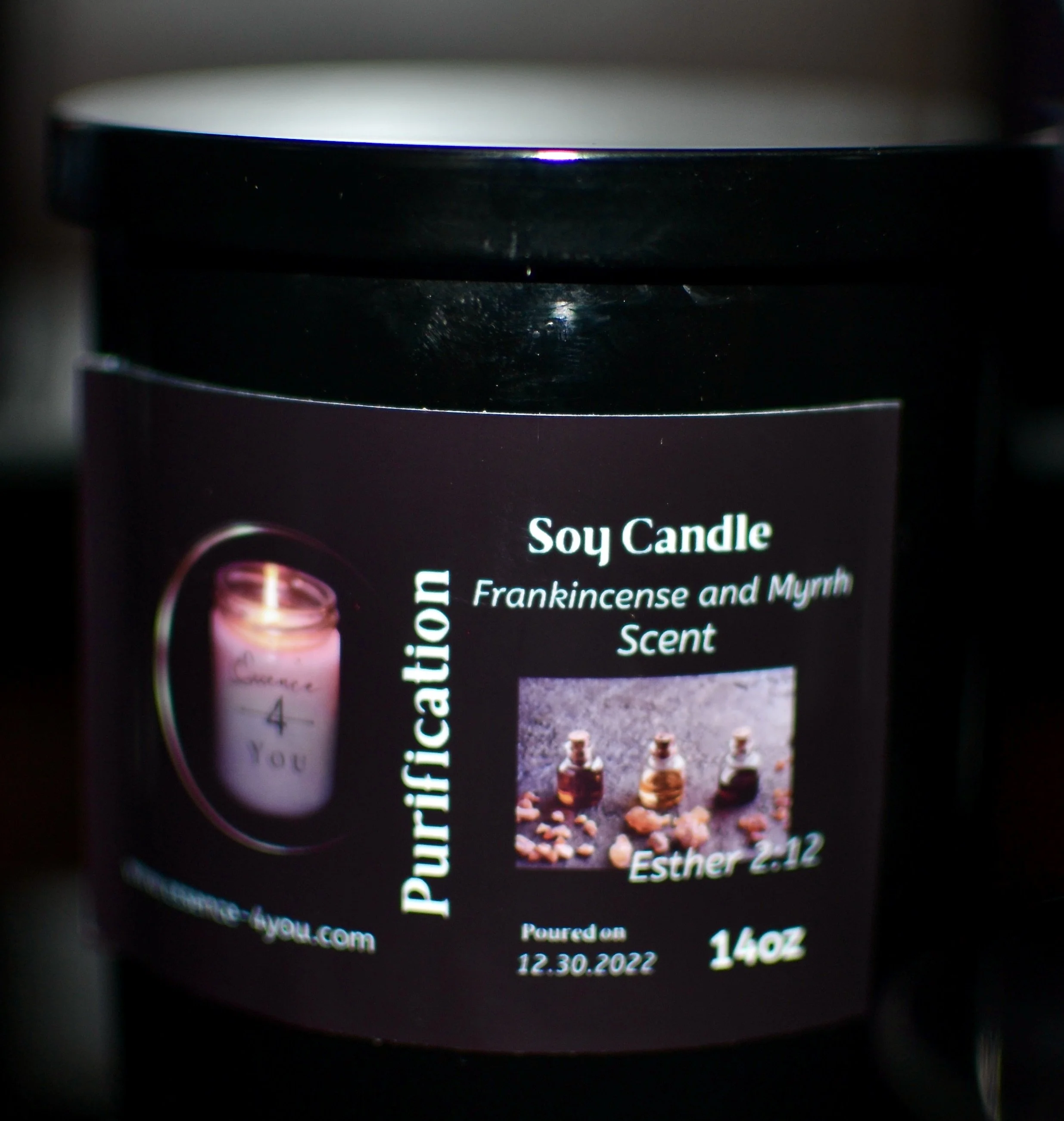 Essence Candle Boutique -Our scented candle fragrance fills the room