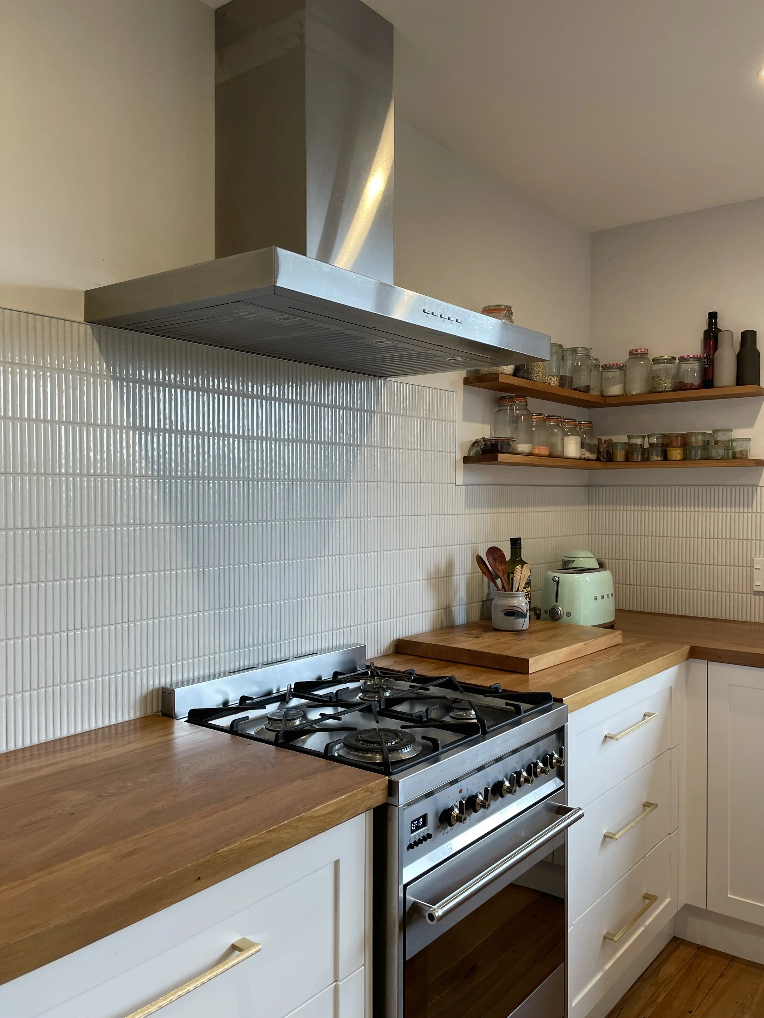 Coastal Calm | Farmhouse Kitchen Dunedin