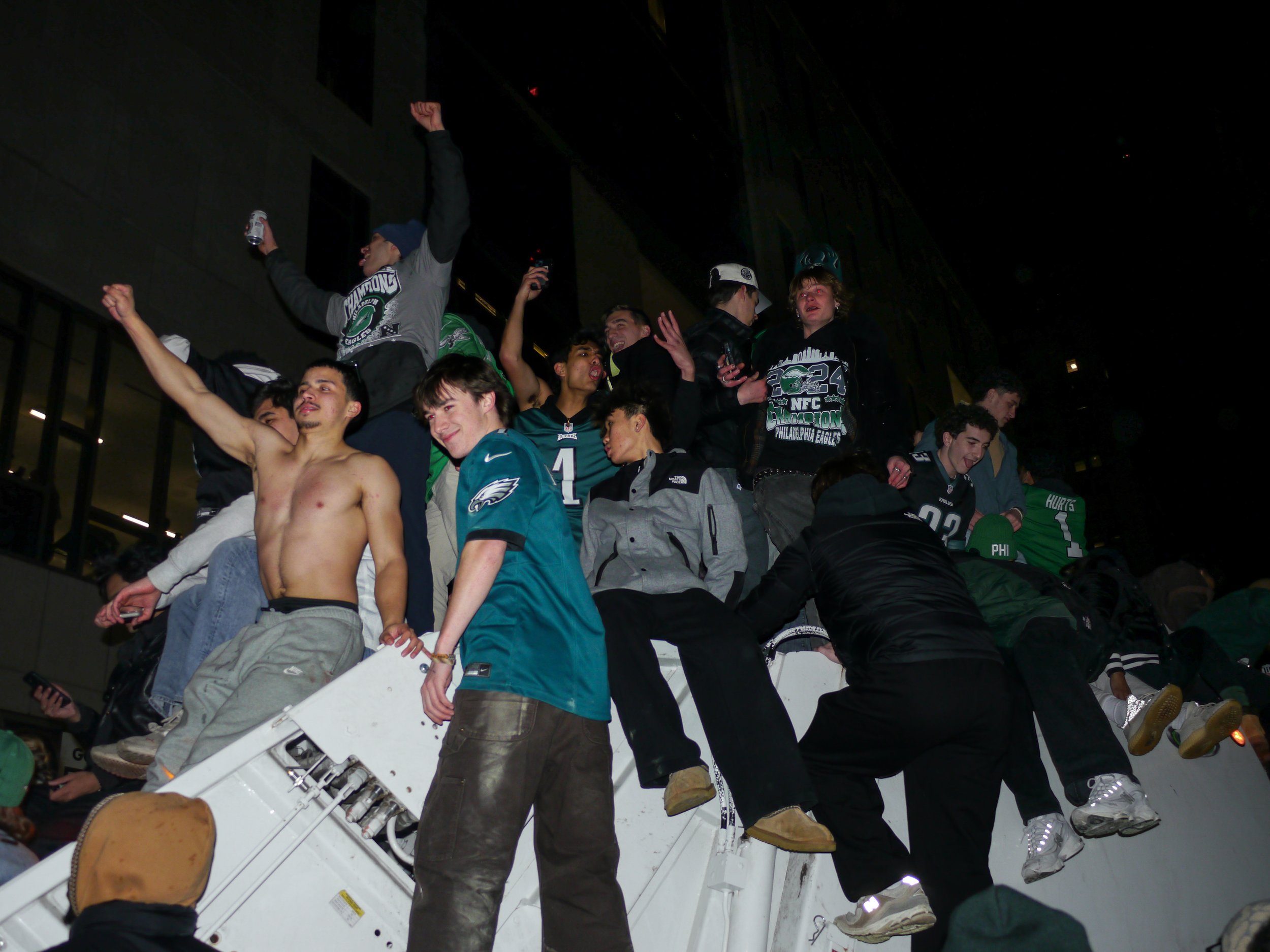 The Ultimate Guide to Philadelphia Eagles Fans — DESIGN & MERCHANDISING ...
