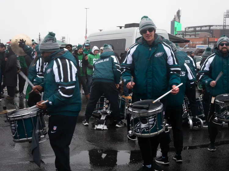 The Ultimate Guide to Philadelphia Eagles Fans — DESIGN & MERCHANDISING ...