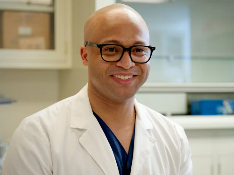 Exploring the Link Between Brain and Spinal Cord Injuries: Dr. Daryl ...