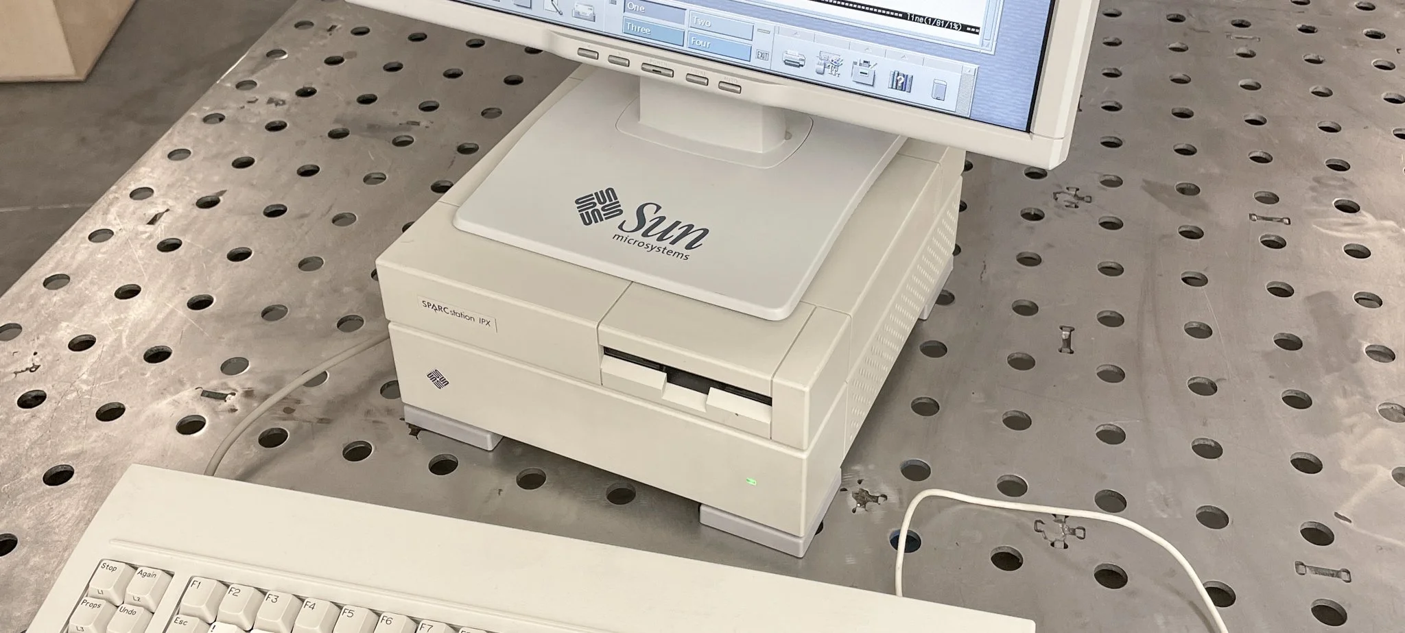 Sun SPARCstation IPX Restoration — OldSilicon.com