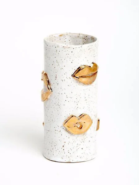 9 Ceramic & Glass Vases To Add To Our Spaces — The Good Trade