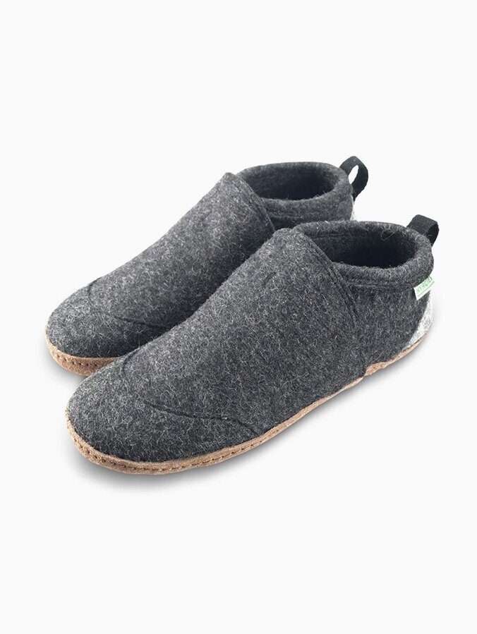 9 House Shoes To Keep Your Feet (And Your Floors) Sparkly Clean — The ...