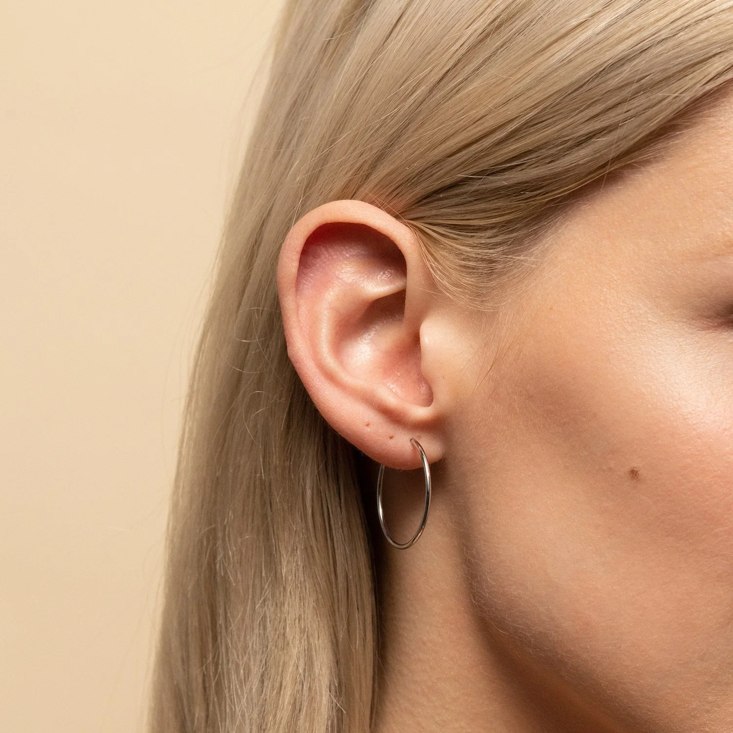 Ethical Edit: Everyday Hoop Earrings For A Well-Rounded Look — The Good ...