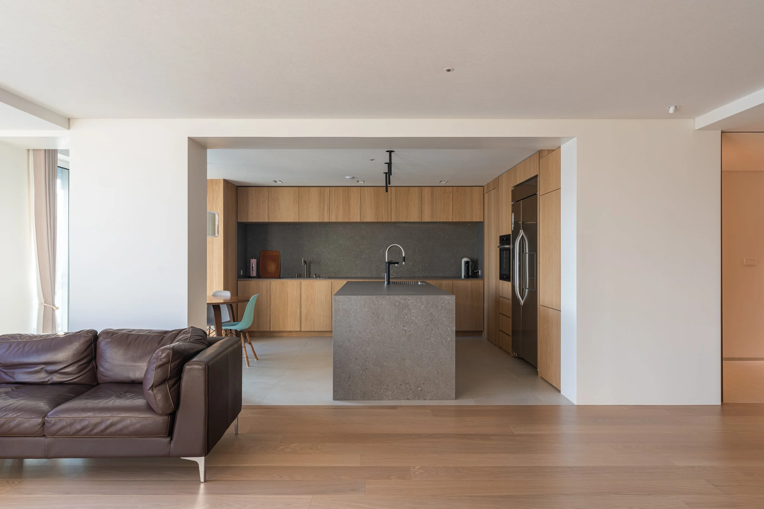 Kyoung Hee Khung 2nd — M I E S & L O U I S