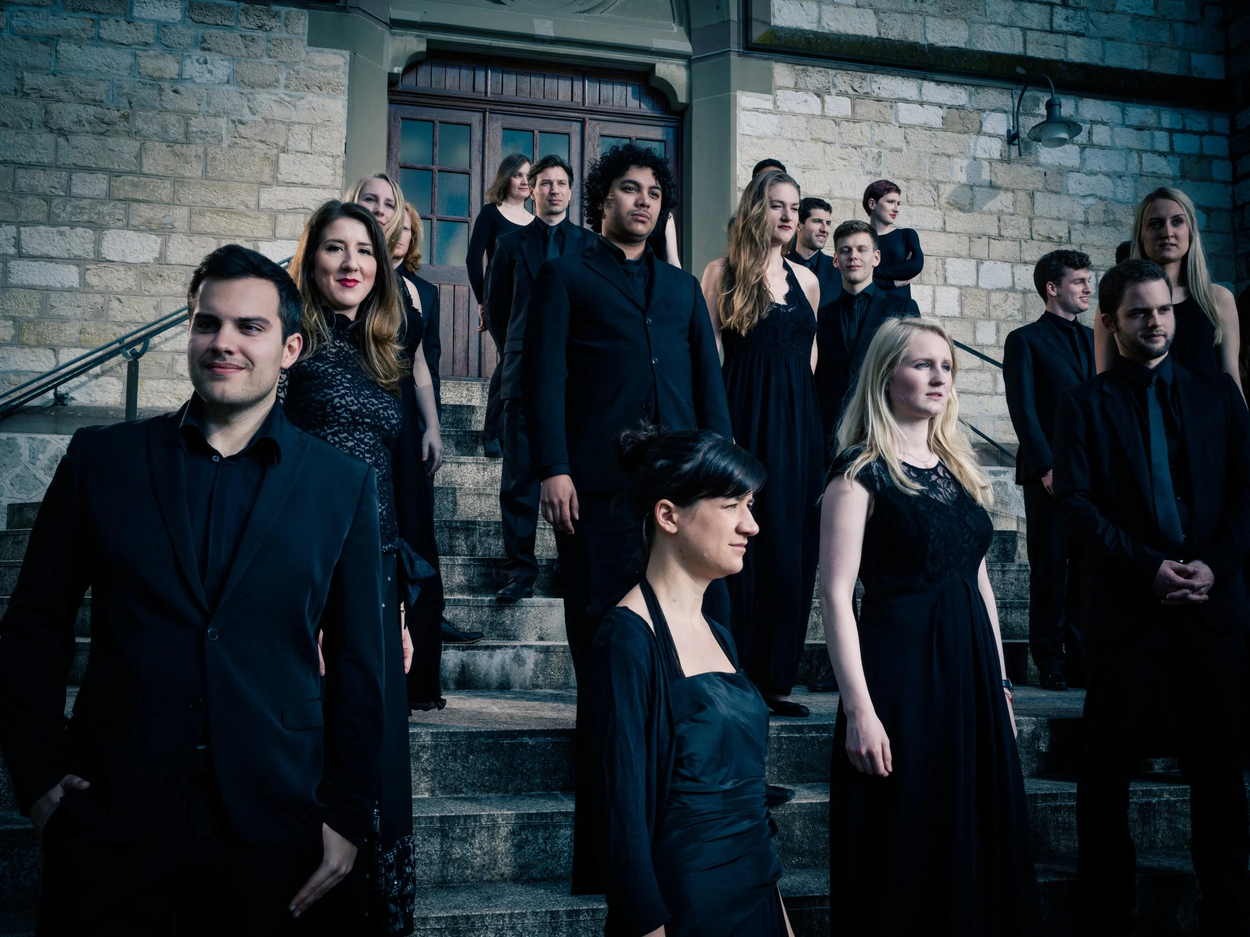 Contact 1 — Ensemble Voxus