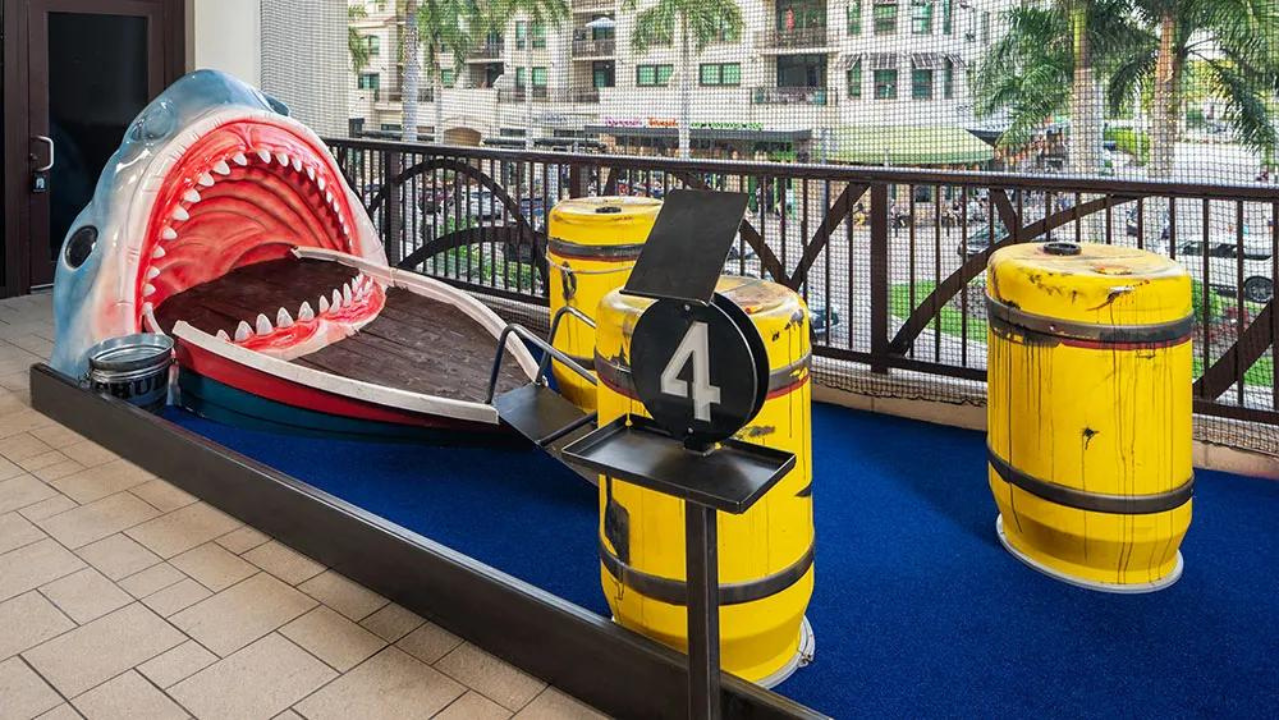 Florida movie theater opens with JAWS inspired mini-golf hole — The ...