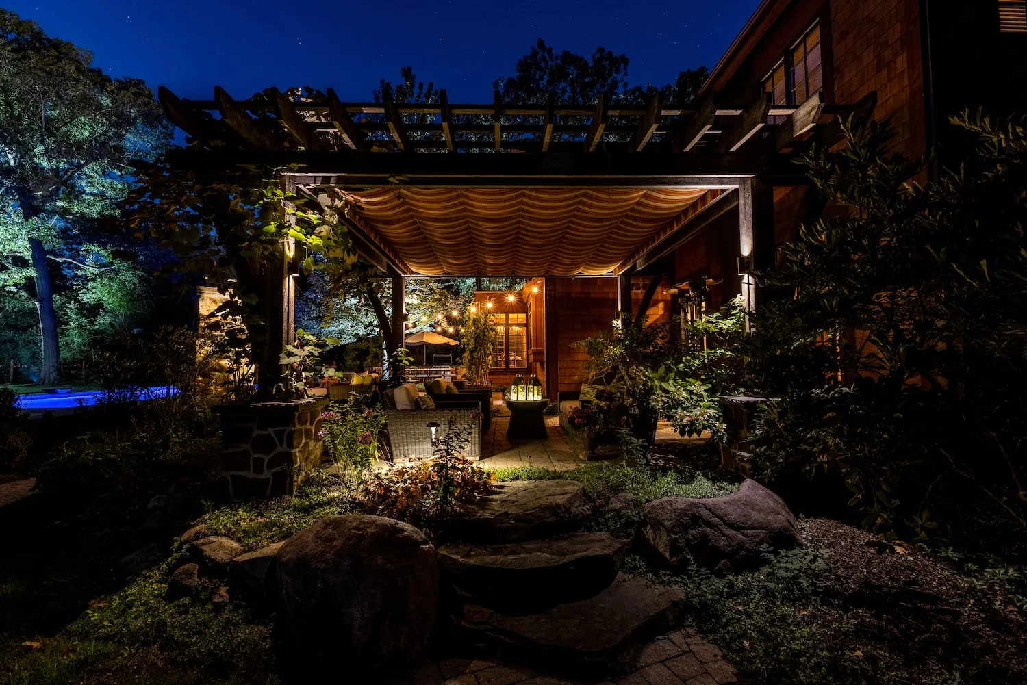 Landscape Lighting | Outdoor Lighting | Moonscape Lighting
