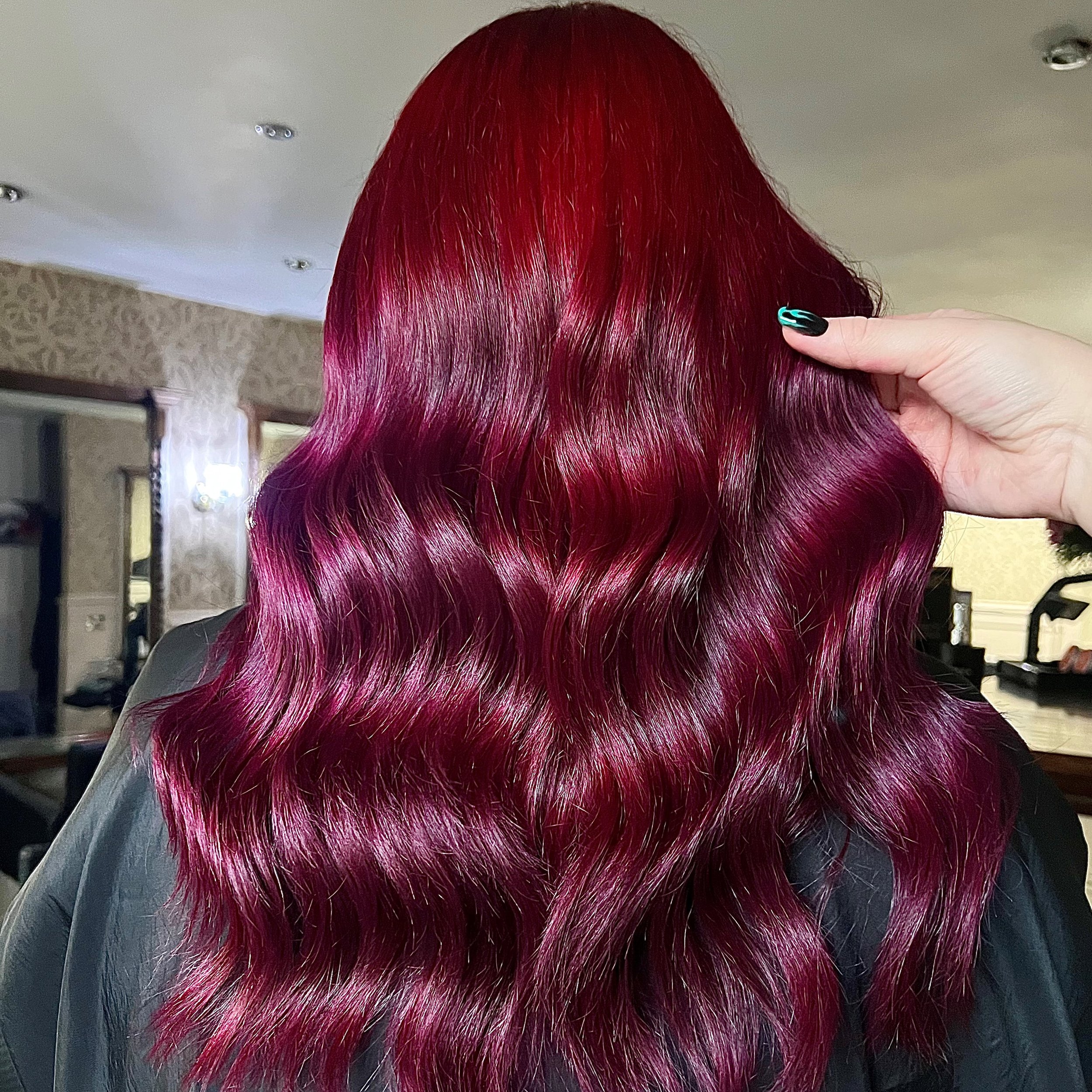 TikTok's Latest Trend ‘Cherry Coke’ Red Hair Is Giving Y2K Nostalgia ...