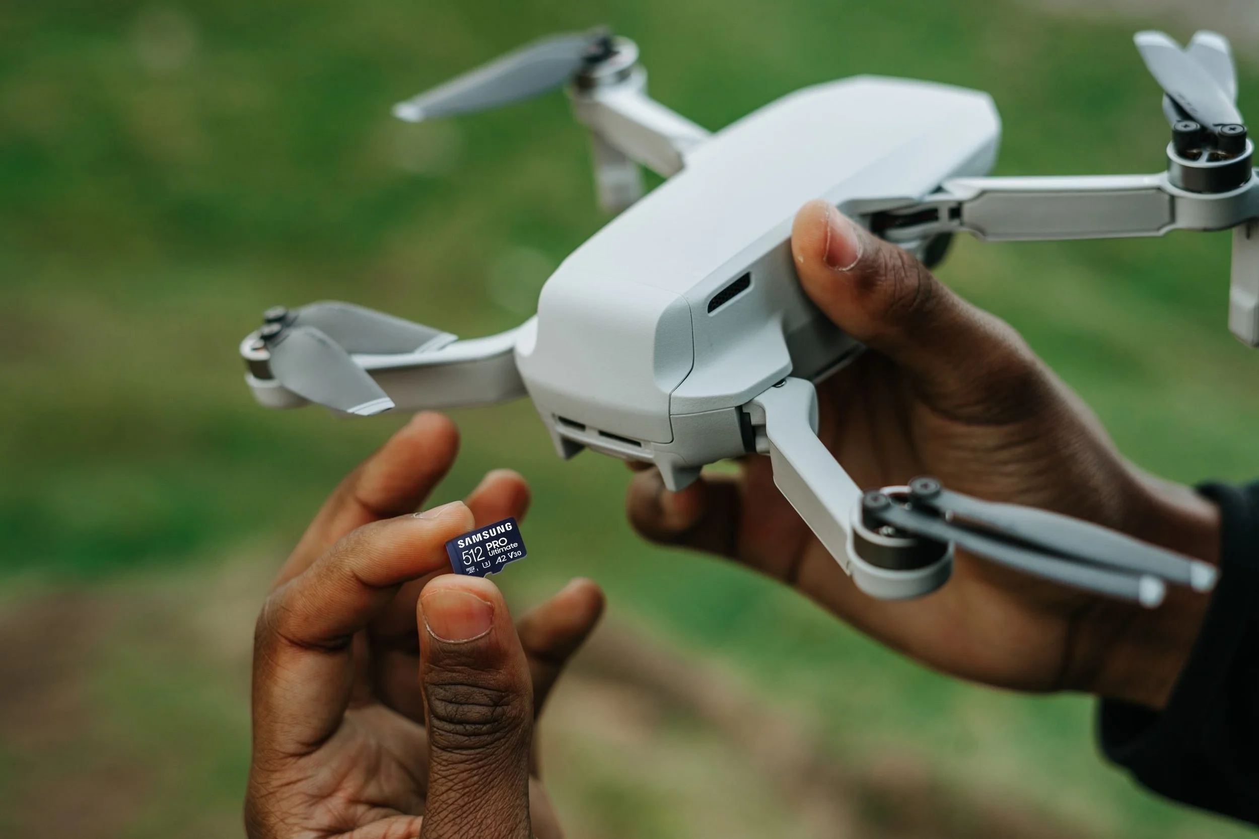 COMPRENDRE LES CARTES SD POUR LES DRONES — La Nouvelle École