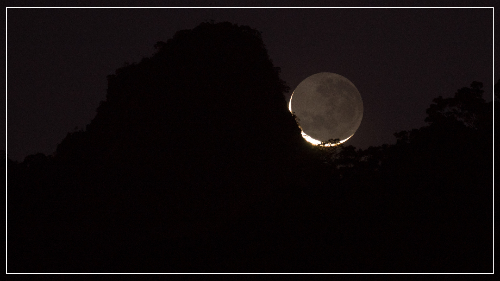 New Moon Ritual Guide with Journal Prompts and Prayer | Spirited Earthling