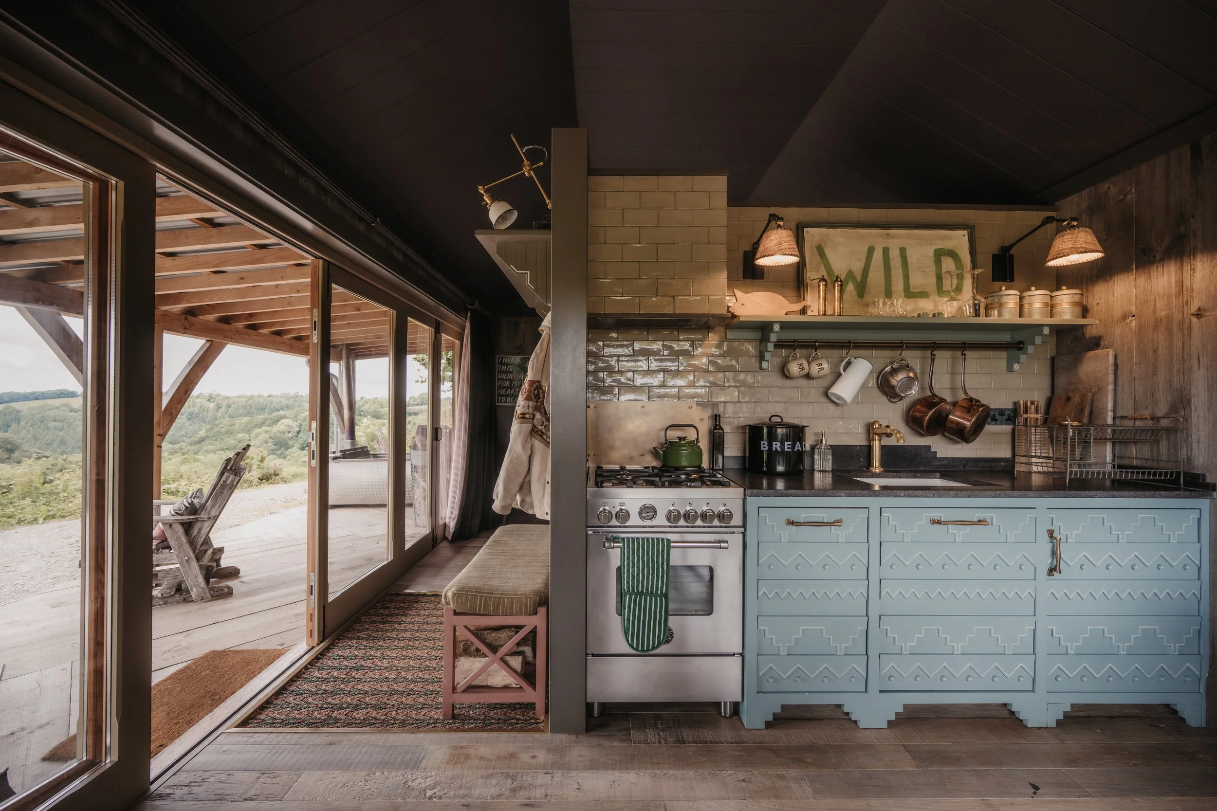 Cove Valley — Hopi Cabin, Devon UK