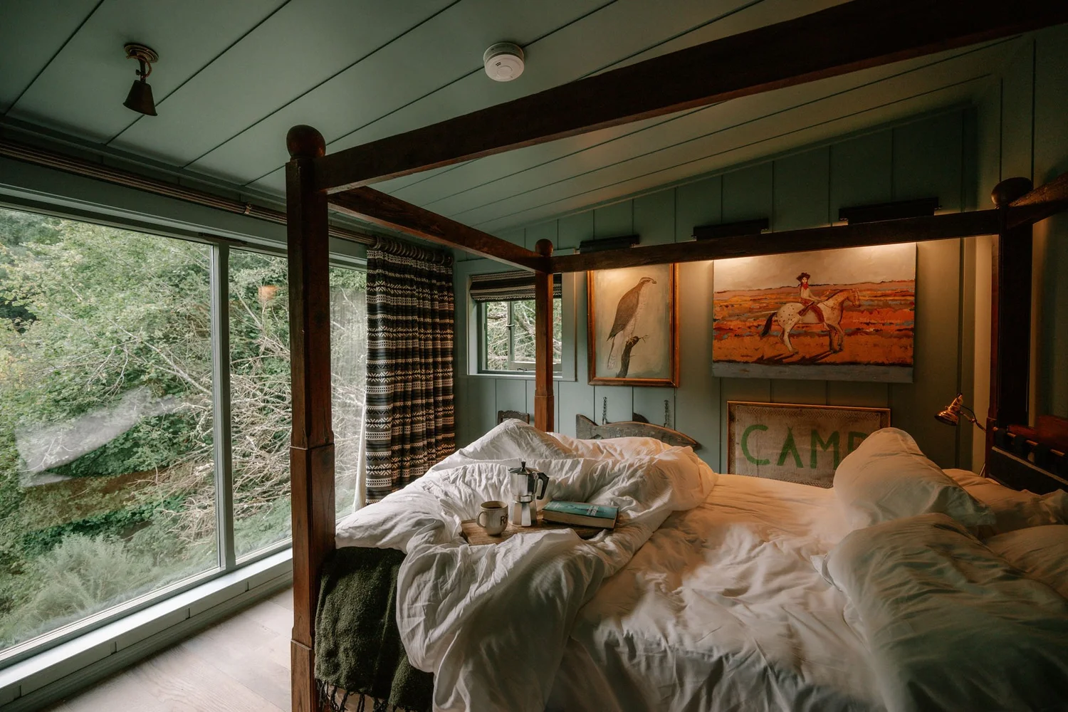 Cove Valley — Ukai Cabin, Devon UK