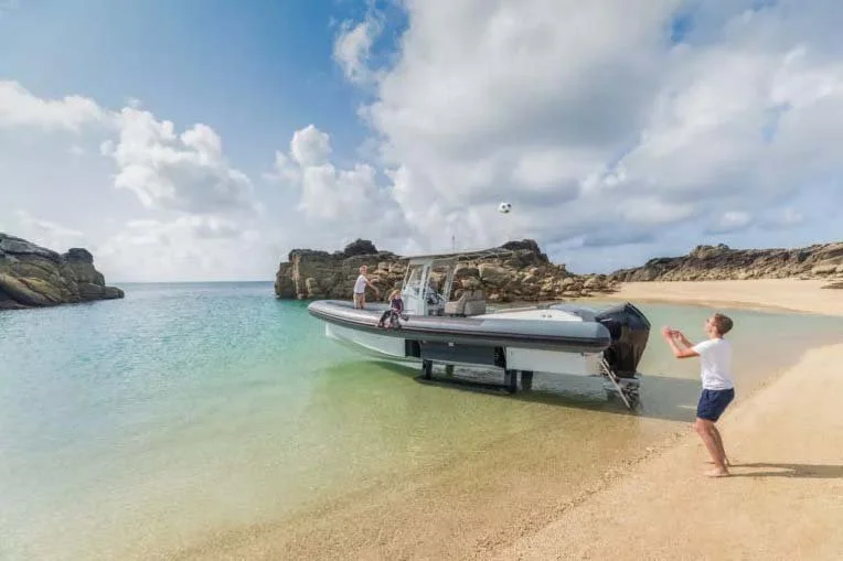 A Guide to the Best Tenders for Superyachts | Live by the water