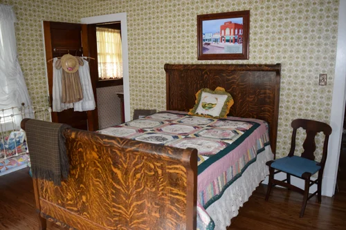 House and Tour Information — Bess Streeter Aldrich Foundation