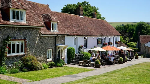 Overnight pub stopovers & pubs with campsites