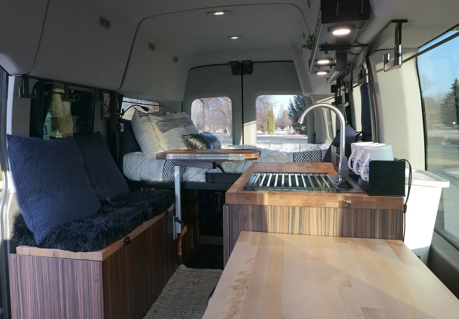 Ford Transit Medium Deluxe Long or Extend Wheelbase — Wandervans