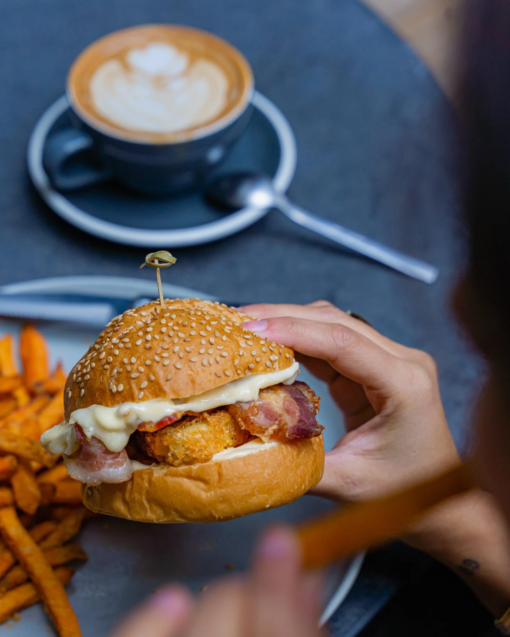 FIDI — Hole In The Wall