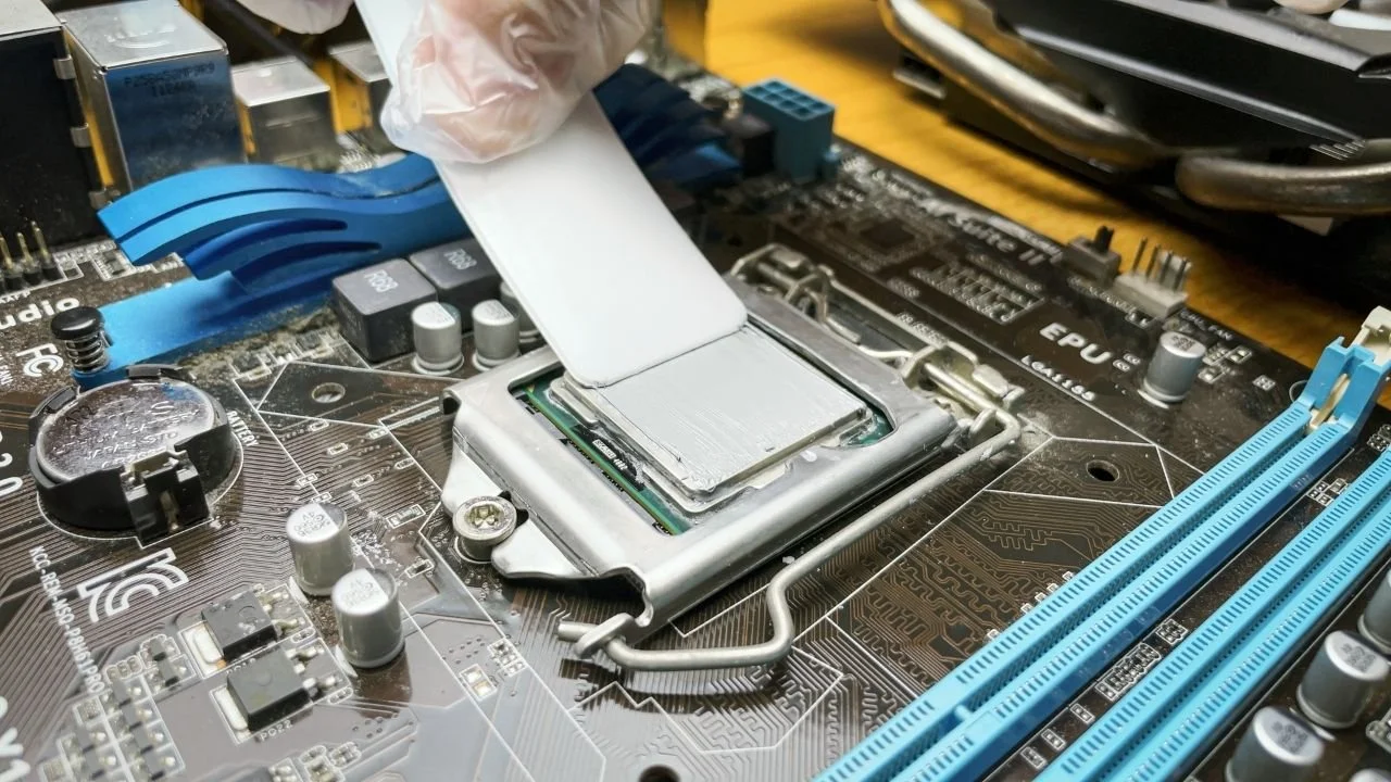 What Can You Spread Thermal Paste With? — Kooling Monster