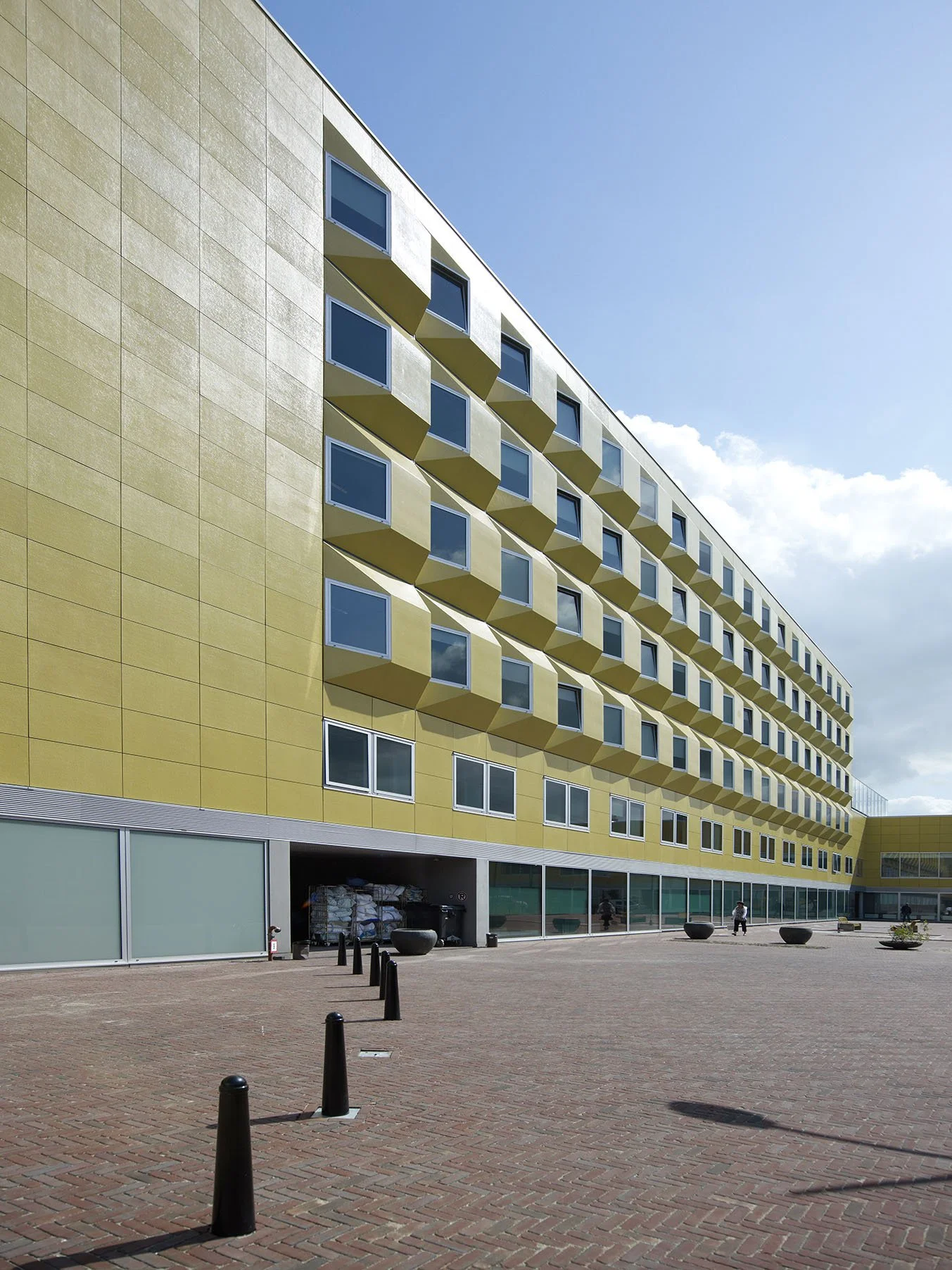 WAH — VMX Architects