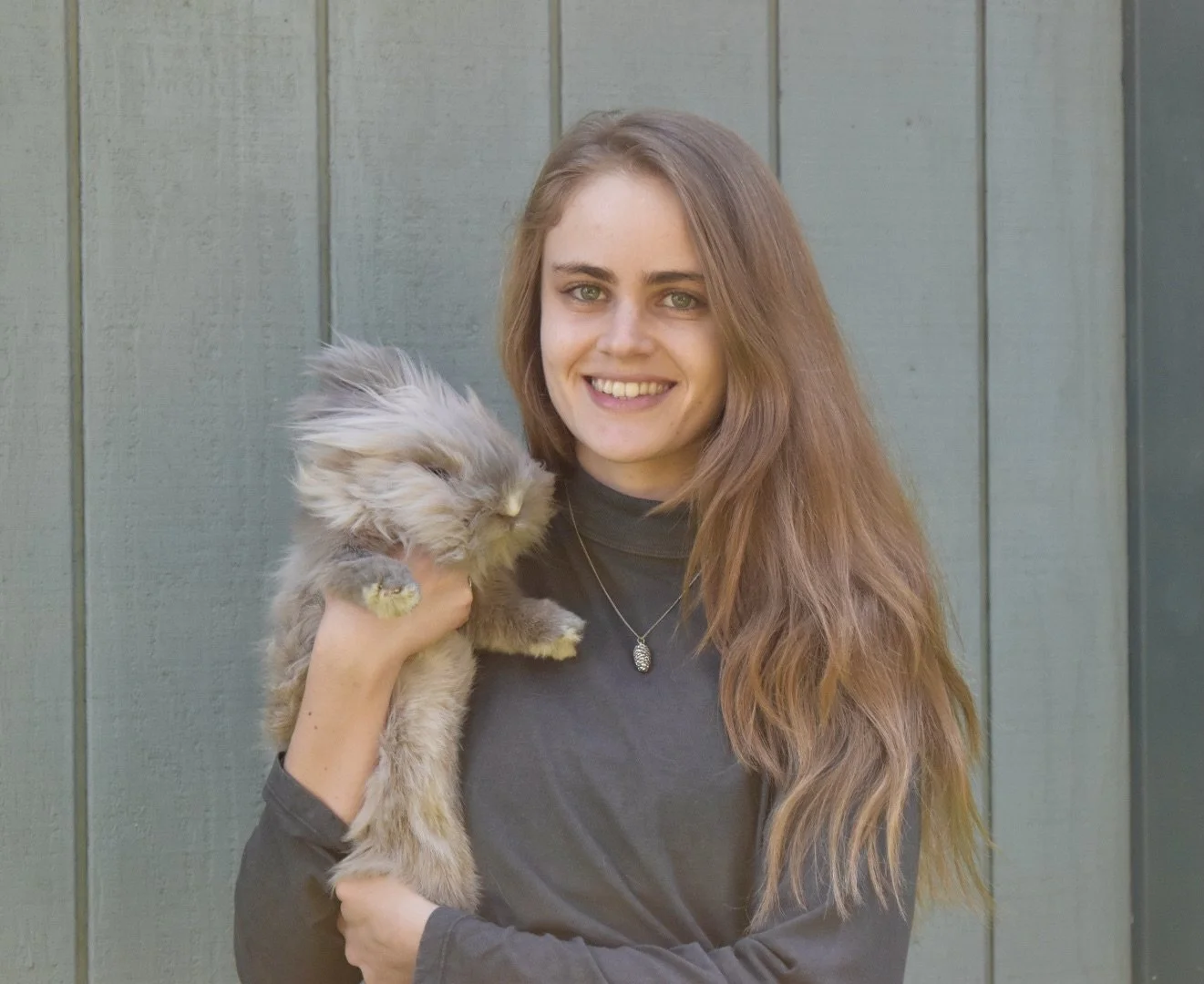 ABOUT — Sienna Van Slooten