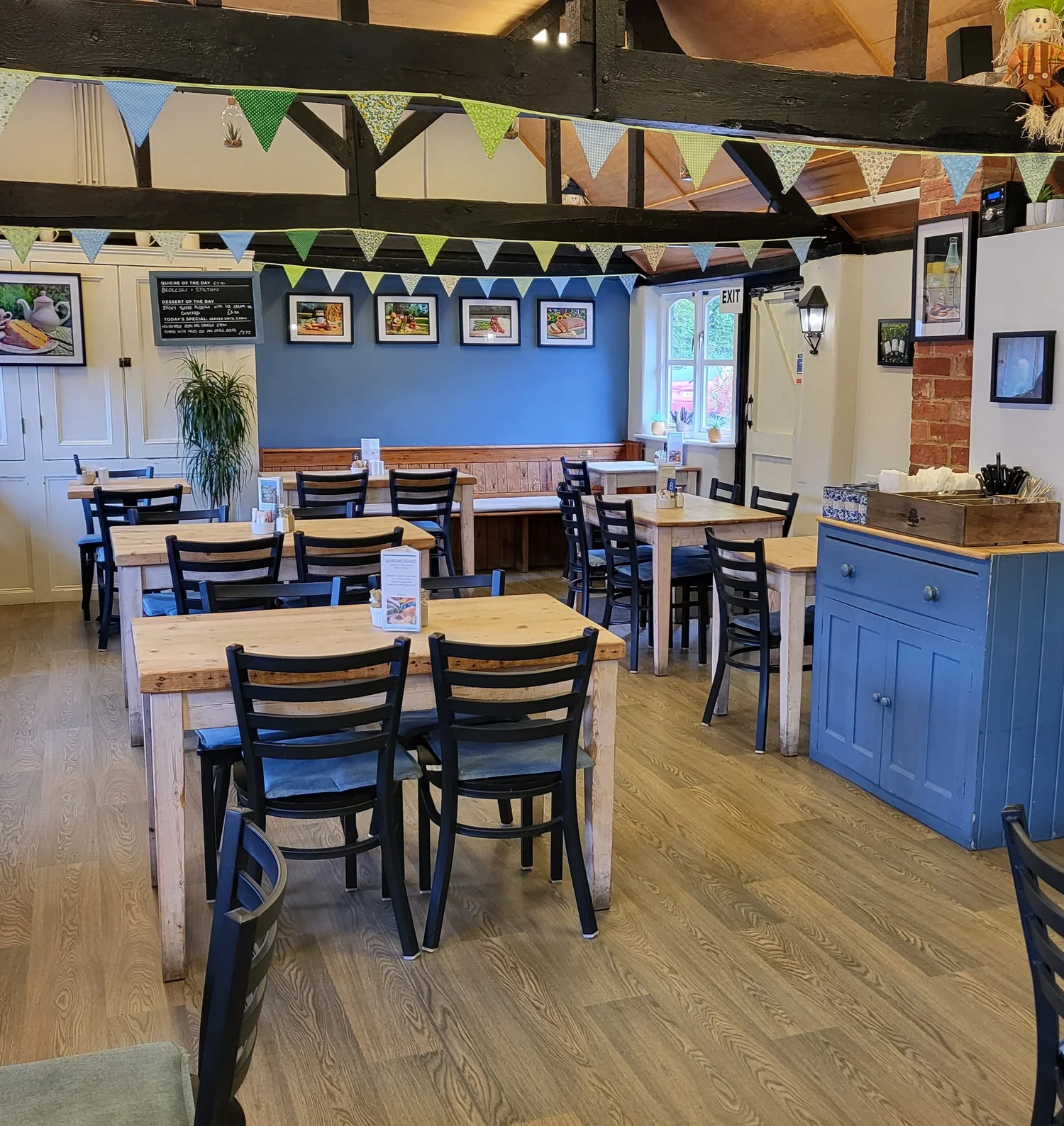 Parlour Café — Pamphill Dairy