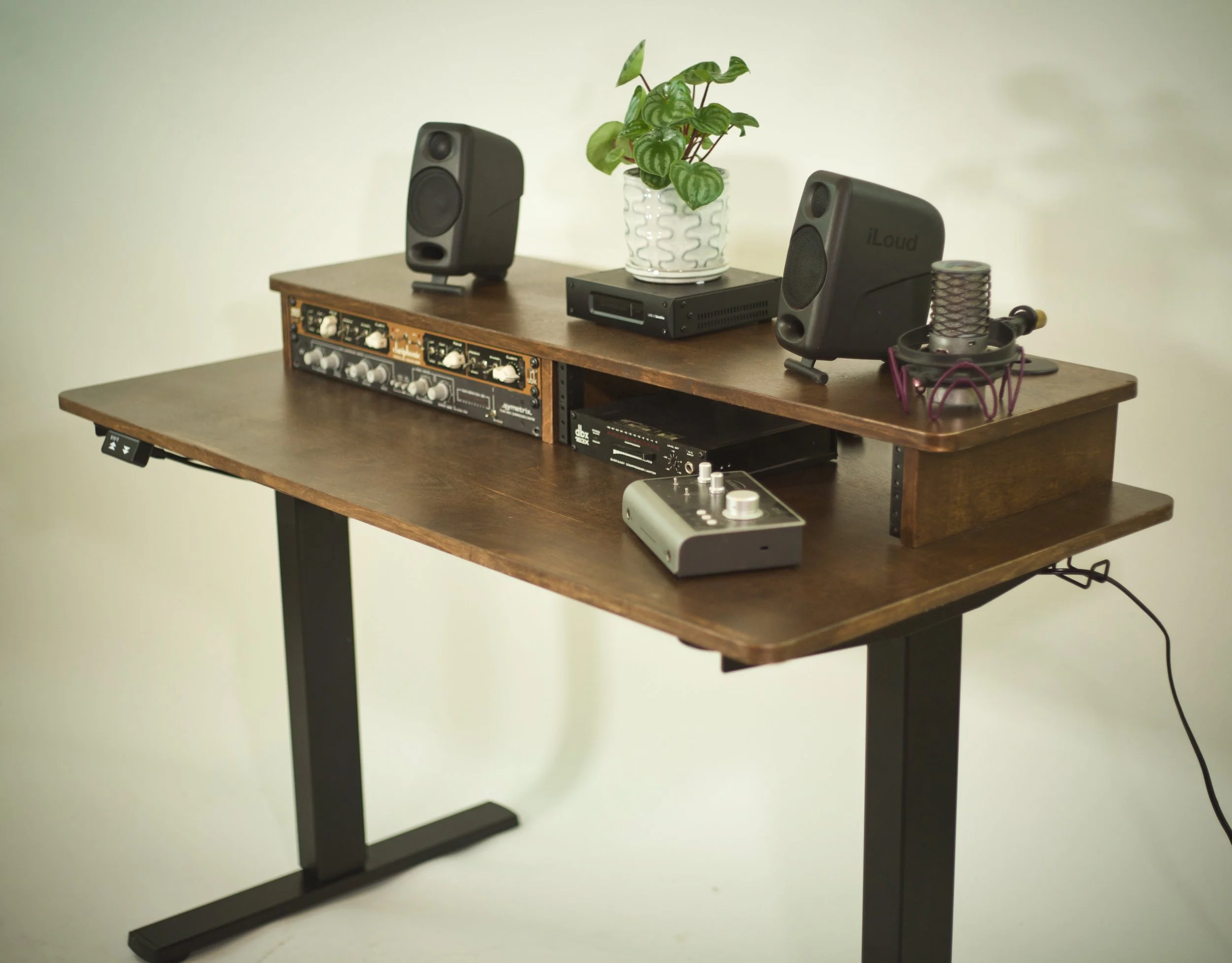 Store 2 — Gear Hive Studio Racks