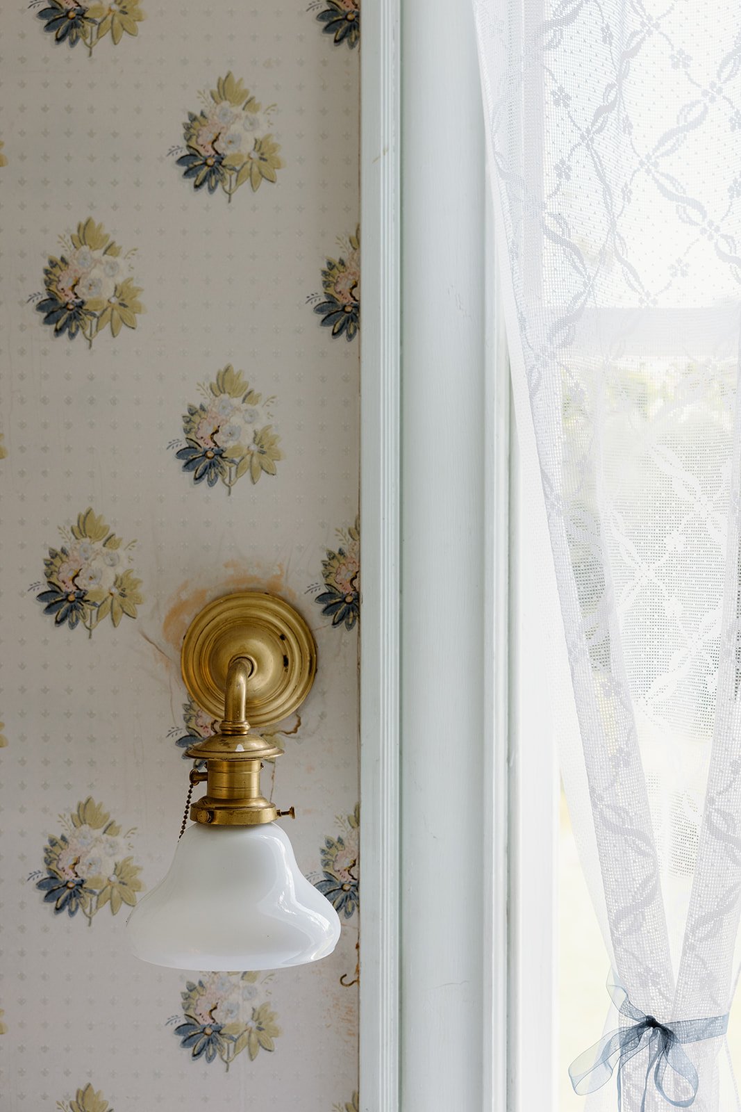 An Ethereal Elopement Party at The John Hay Estate at The Fells in New ...