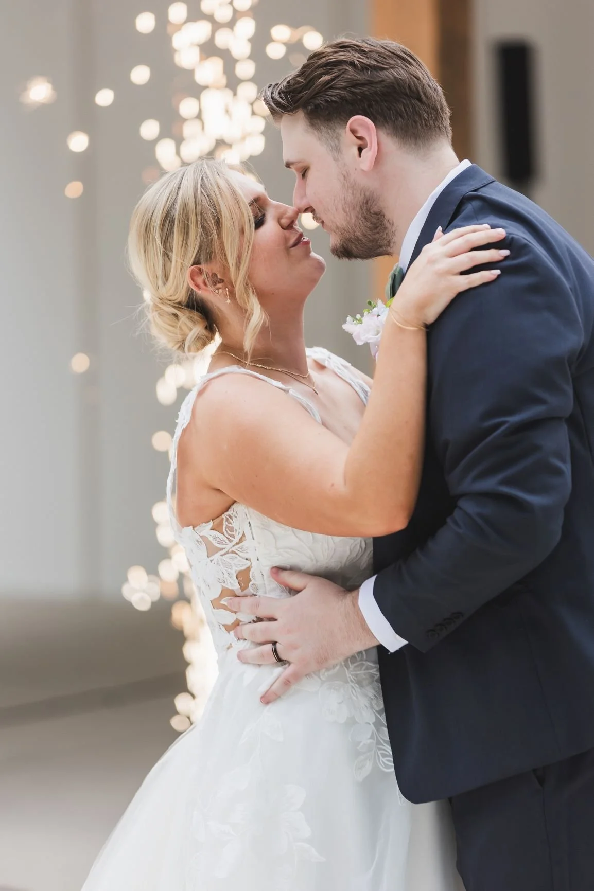 10 Stunning Wedding Photo Ideas for Every Couple | Unique and Timeless ...