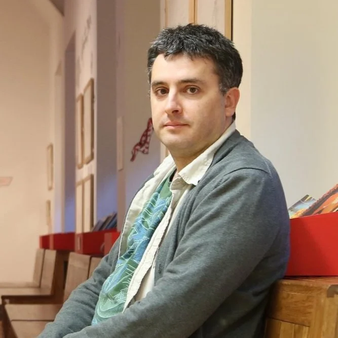 The Invisible Story — Lantana