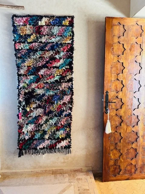 28 Ways (in pictures) to Style Moroccan Rugs | Mid Century Maroc ...