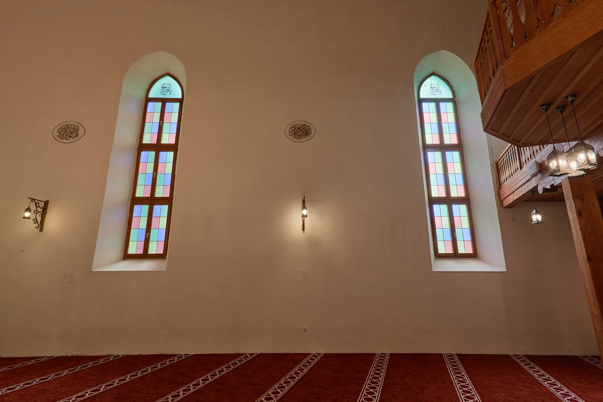 General 1 — POD NEBOM VEDRE VJERE - Islam i Evropa u iskustvu Bosne