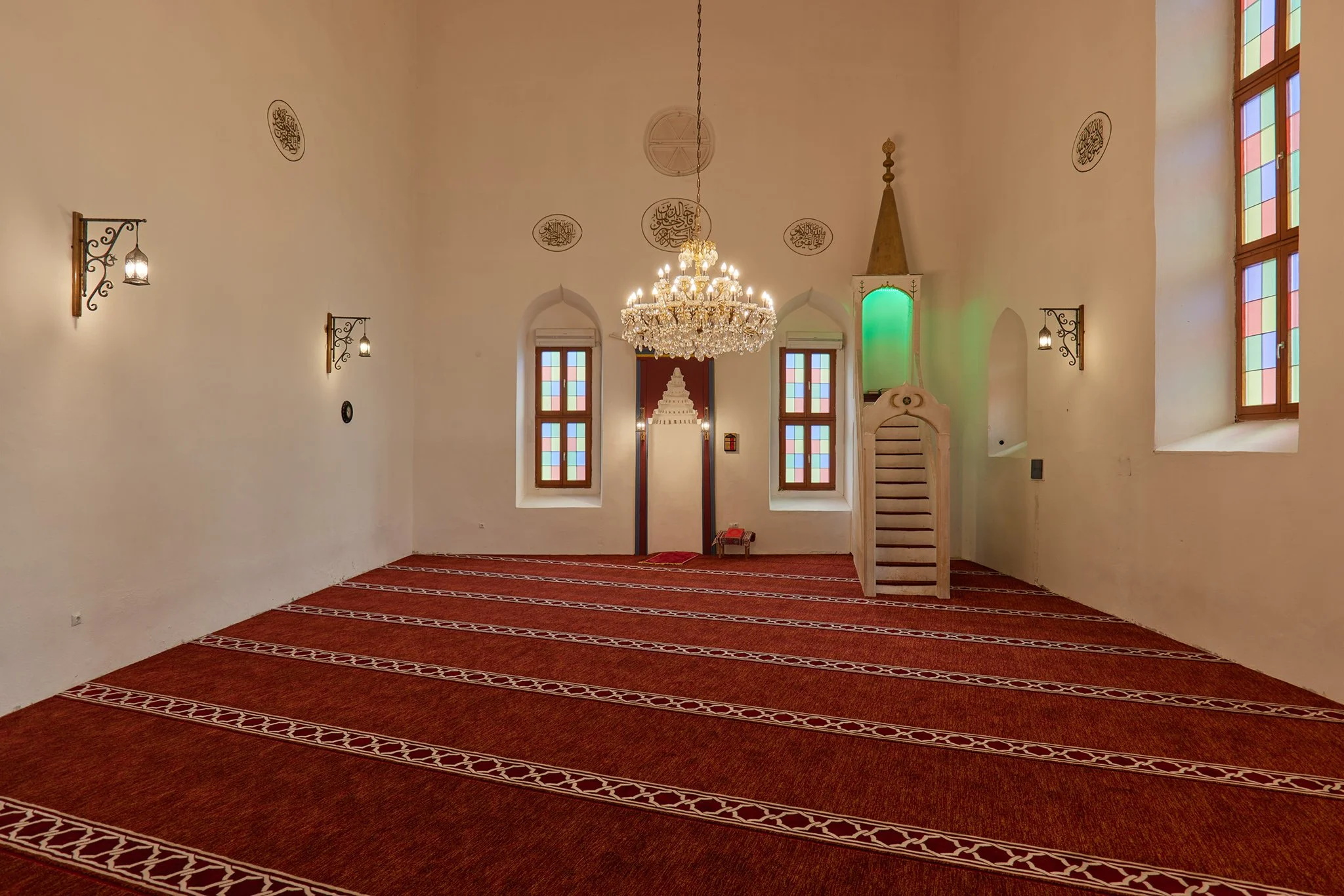 General 1 — POD NEBOM VEDRE VJERE - Islam i Evropa u iskustvu Bosne