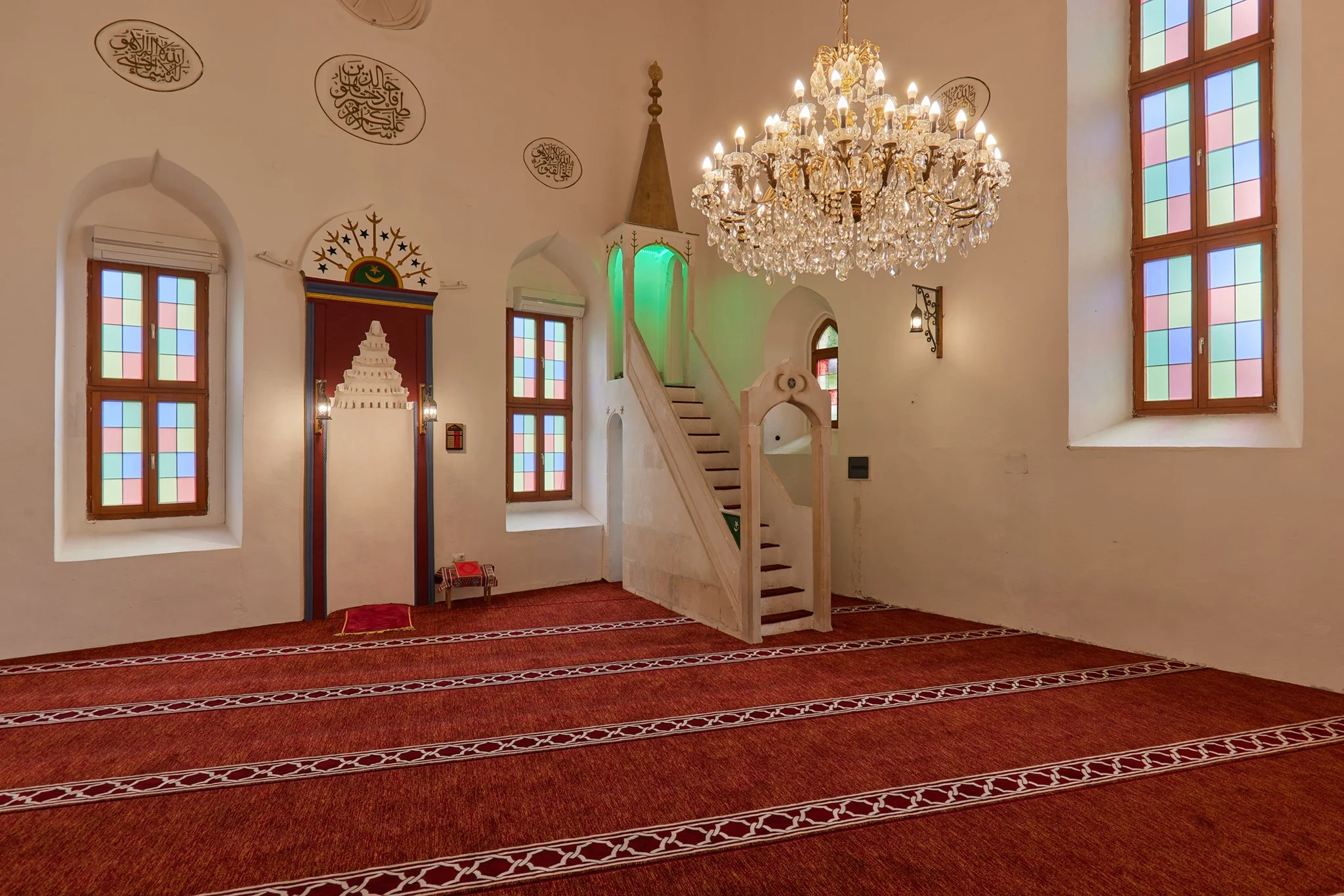 General 1 — POD NEBOM VEDRE VJERE - Islam i Evropa u iskustvu Bosne