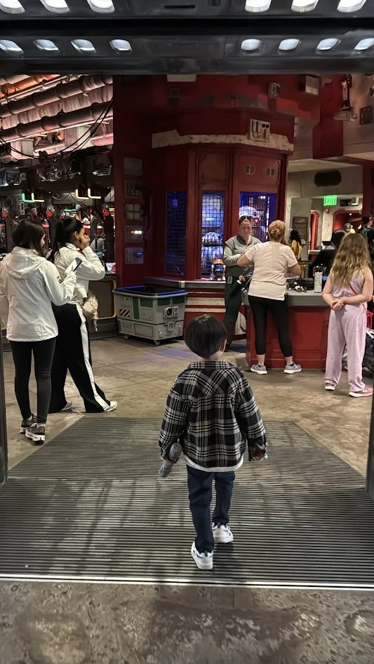 Build Your Own Droid: Droid Depot Experience at Disney’s Hollywood ...
