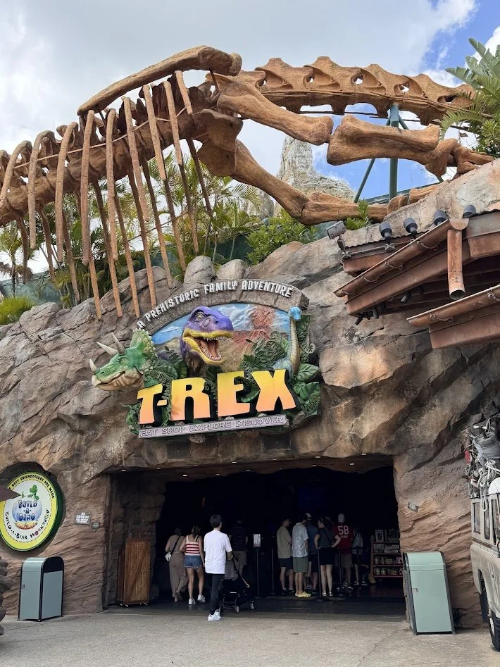 Dining Adventures at the T-Rex Cafe in Orlando — TINY GLOBE TALES