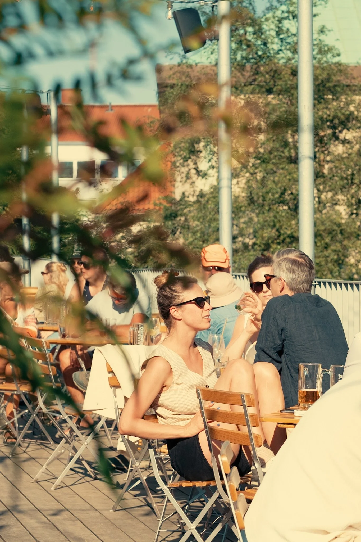 Biergarten, uteservering, öl, sol — Moreno Pizza