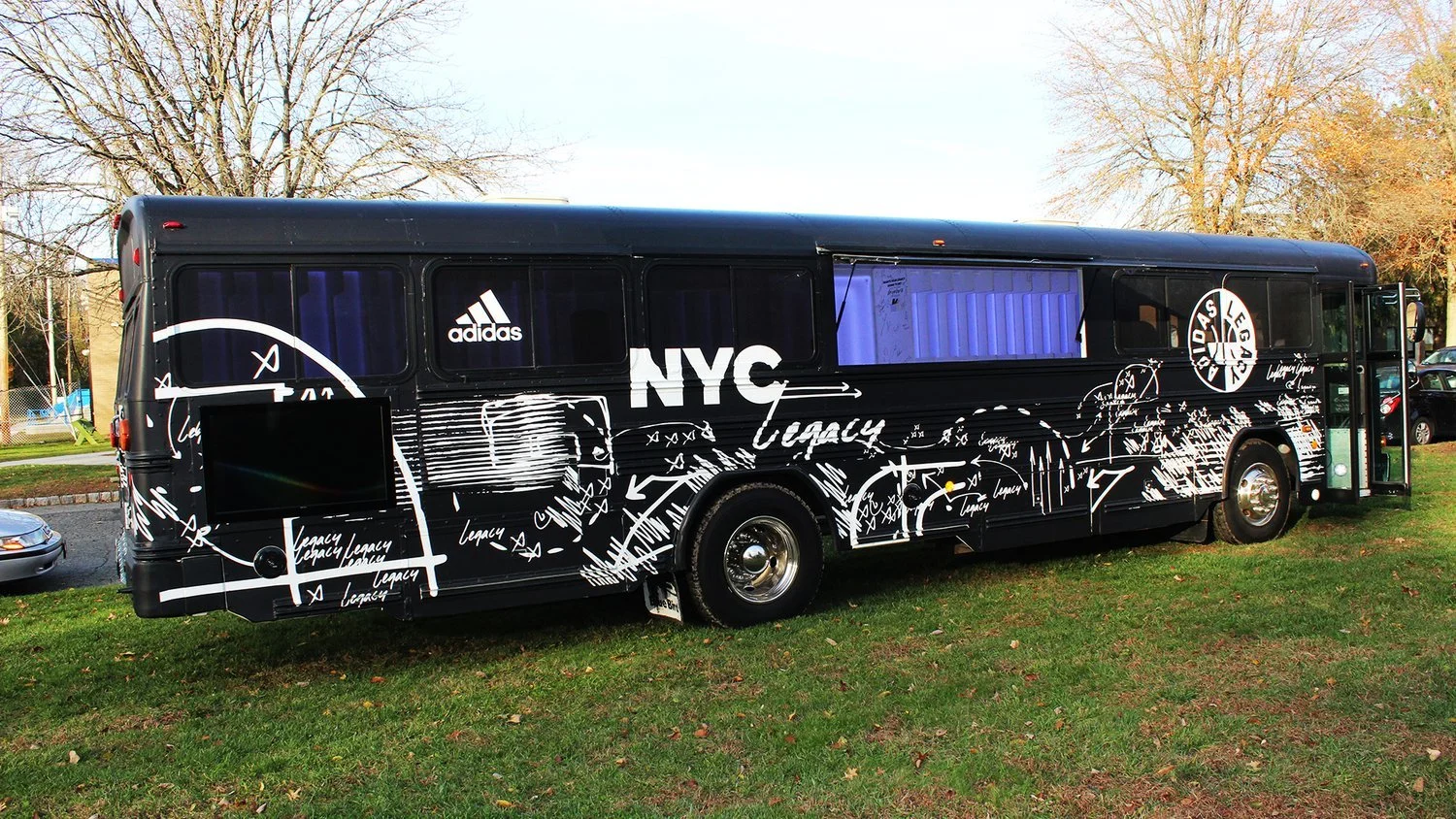 Take Your Brand on the Road with Vending Trucks Inc's Bus & RV Rentals ...
