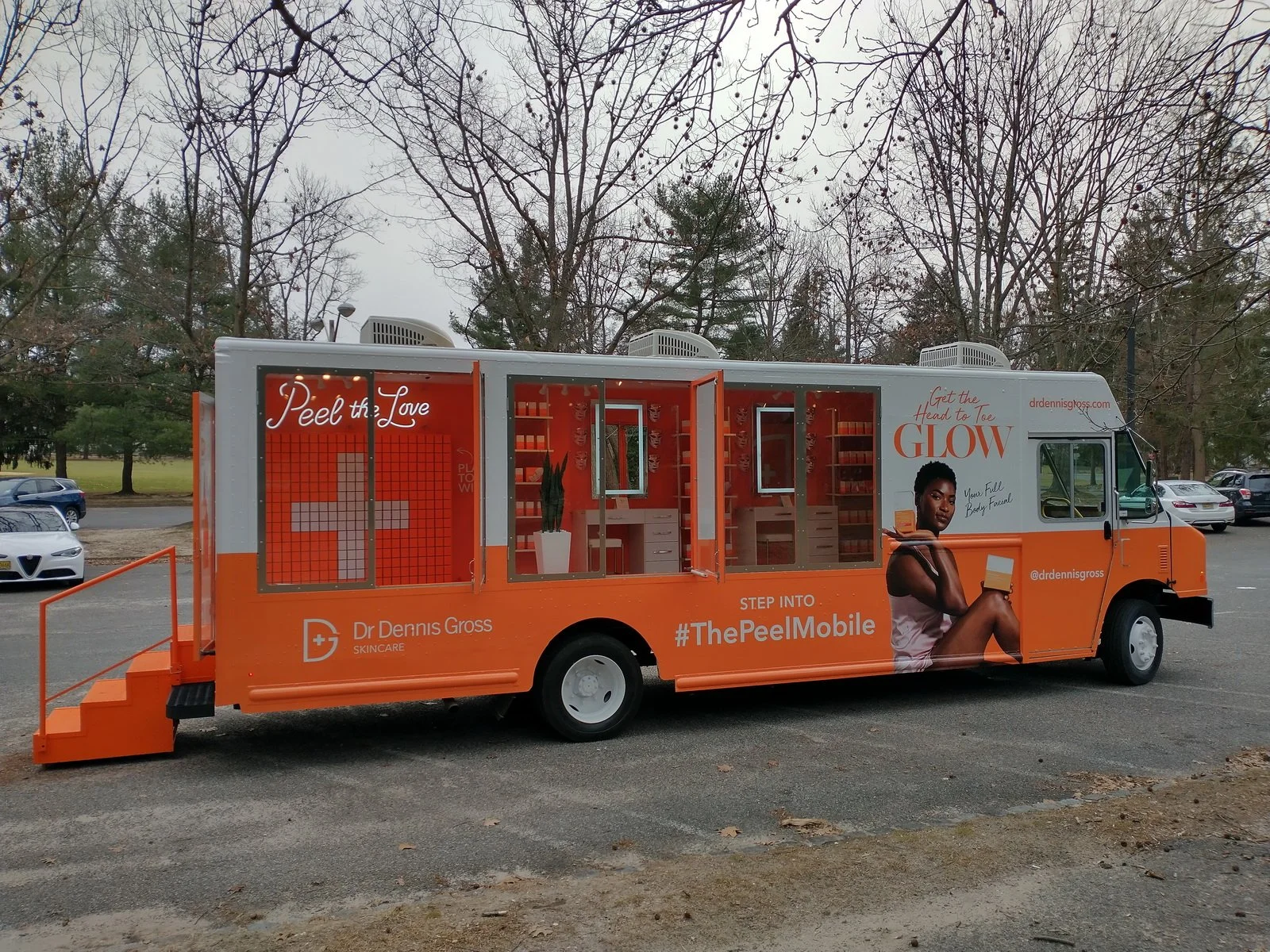 Glass Box Trucks — Vending Trucks Inc - Experiential & Food Truck ...