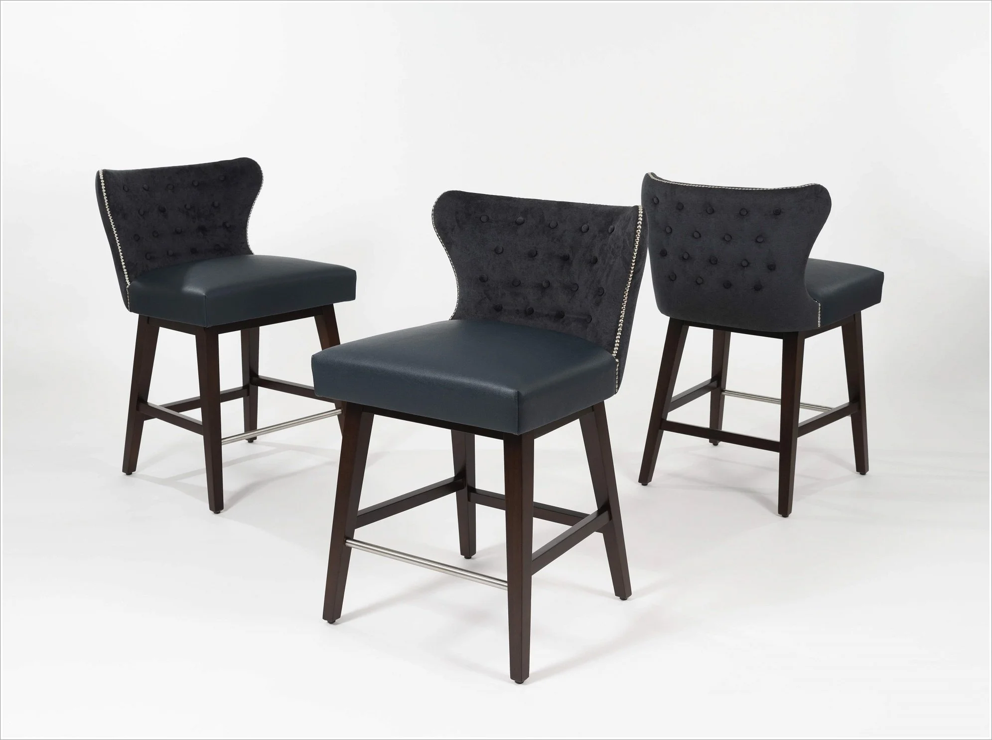 Custom Hospitality Seating — Wharton Hunt