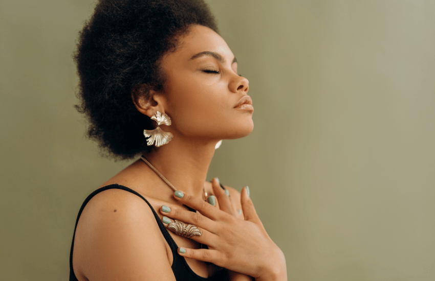 6 Somatic Therapy Exercises for Trauma, Anxiety & More — Maximé Clarity