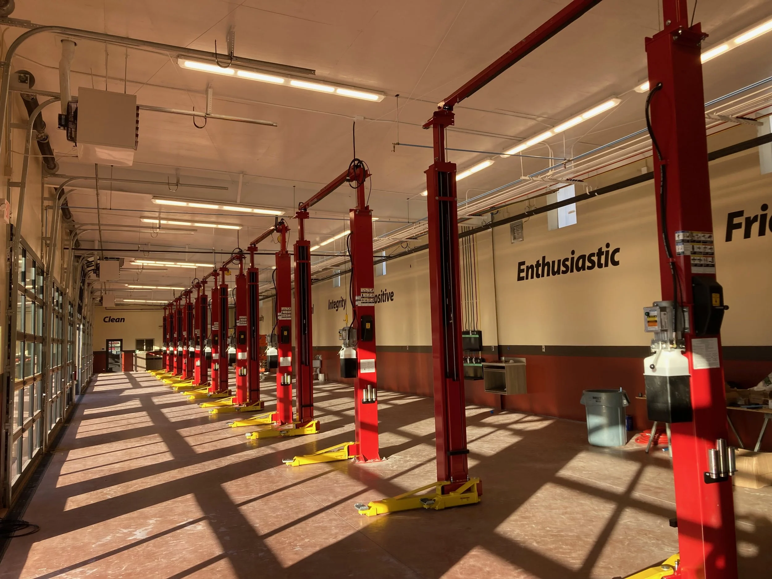 Forward DP10a 2-Post Automotive Lift — Coastal Equipment Inc.