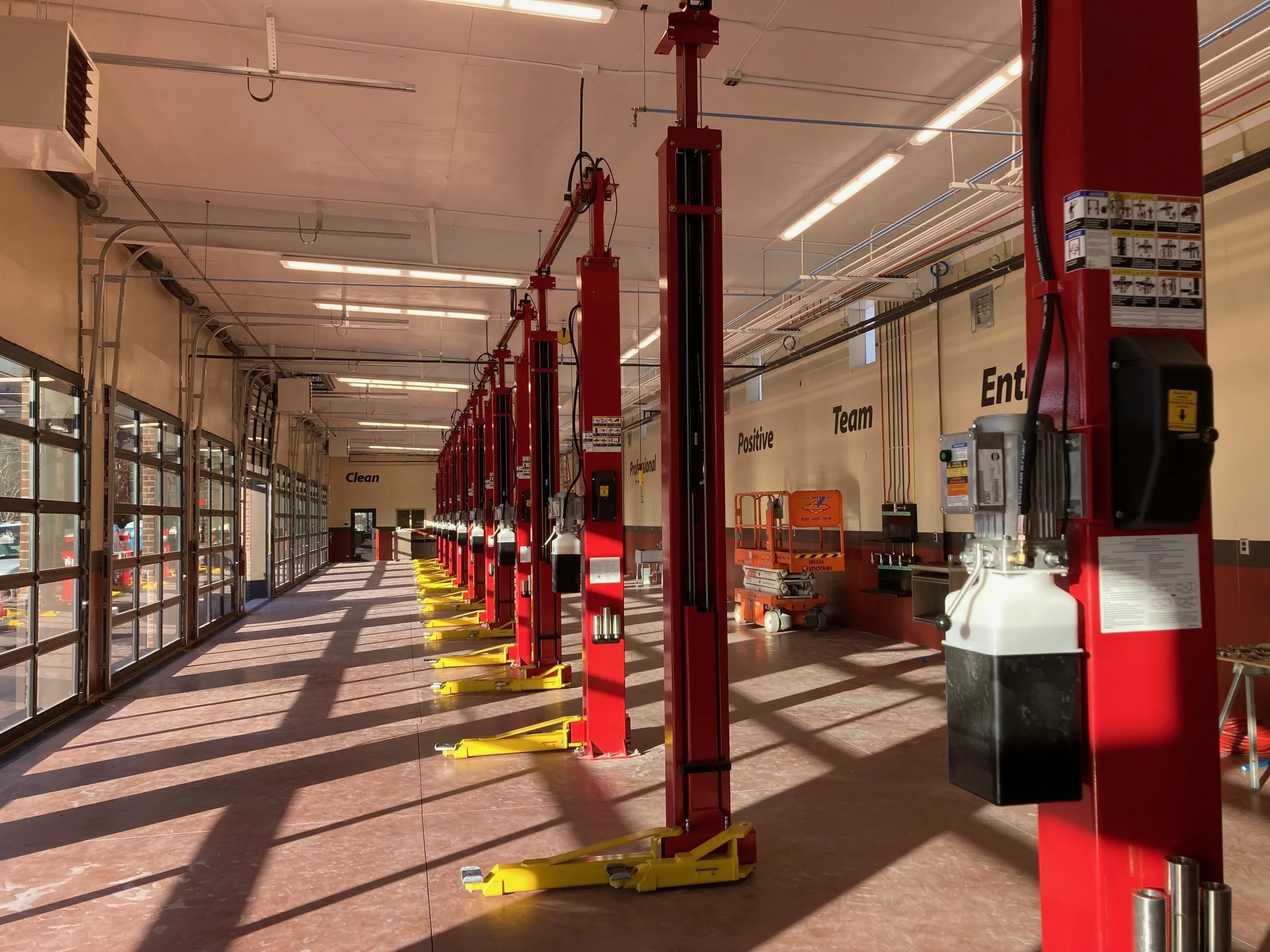 Forward DP10a 2-Post Automotive Lift — Coastal Equipment Inc.